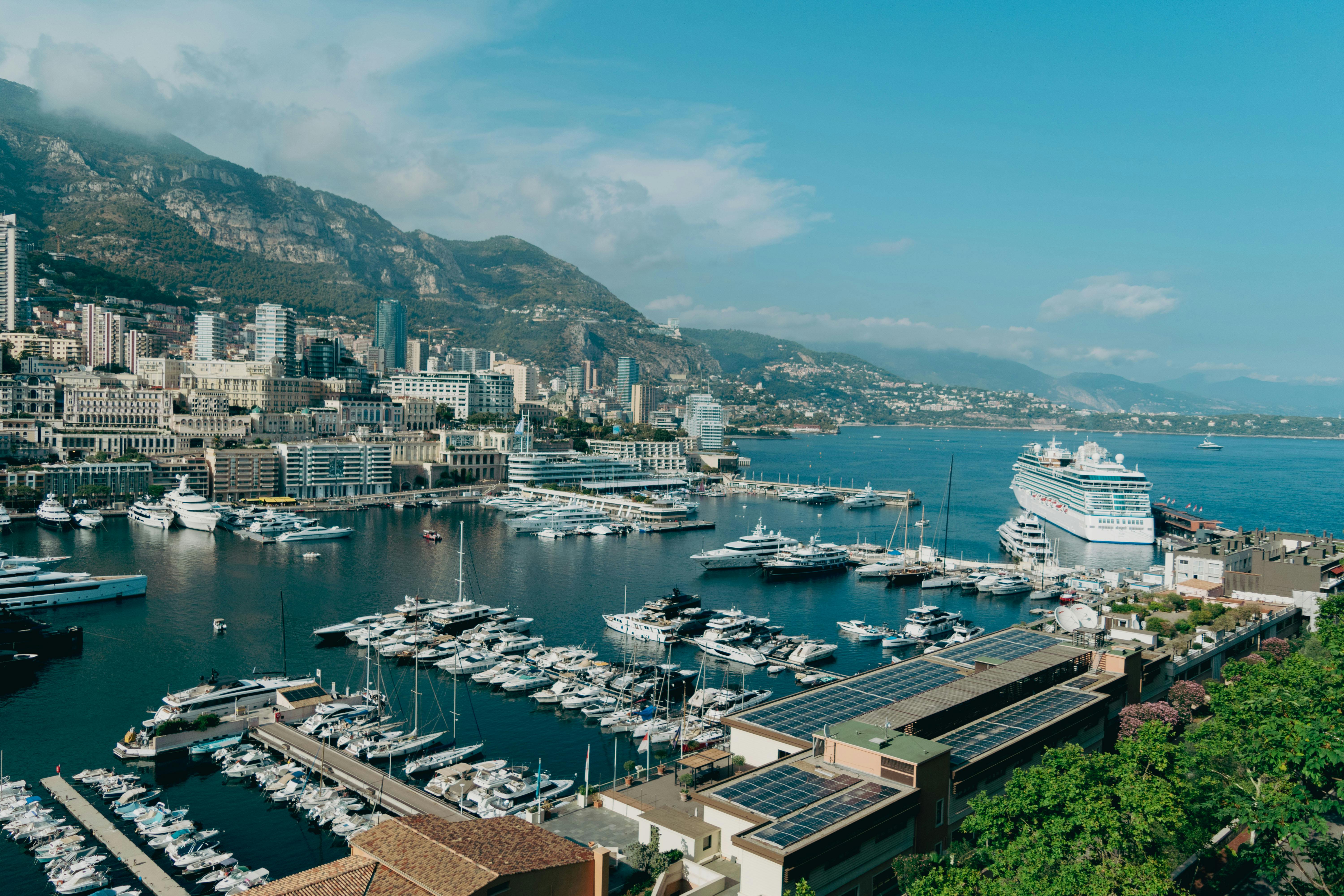 Scenic Monaco Marina with Luxury Yachts · Free Stock Photo
