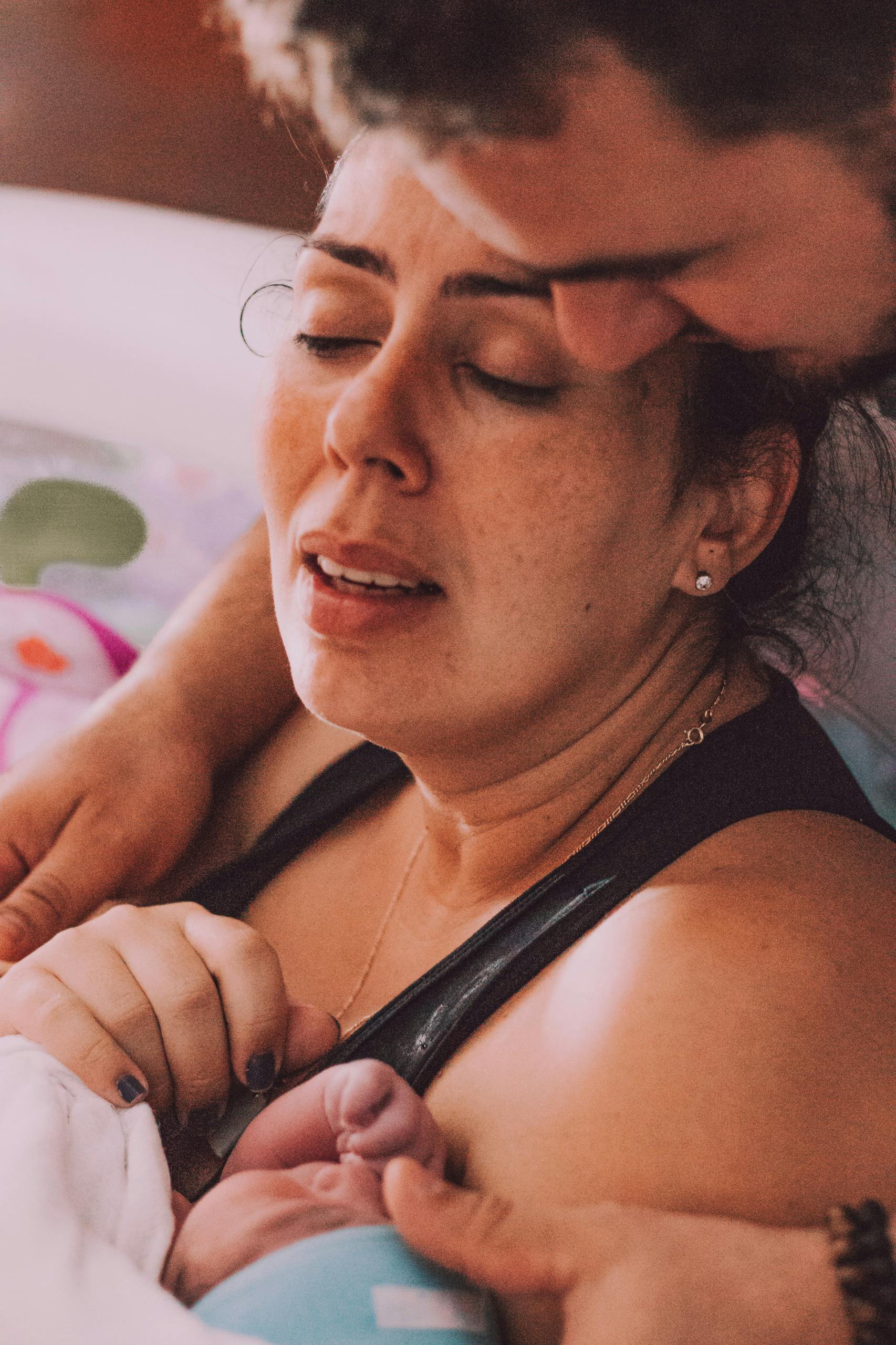 Mum Giving Birth With Midwife Photos, Download The BEST Free Mum Giving ...