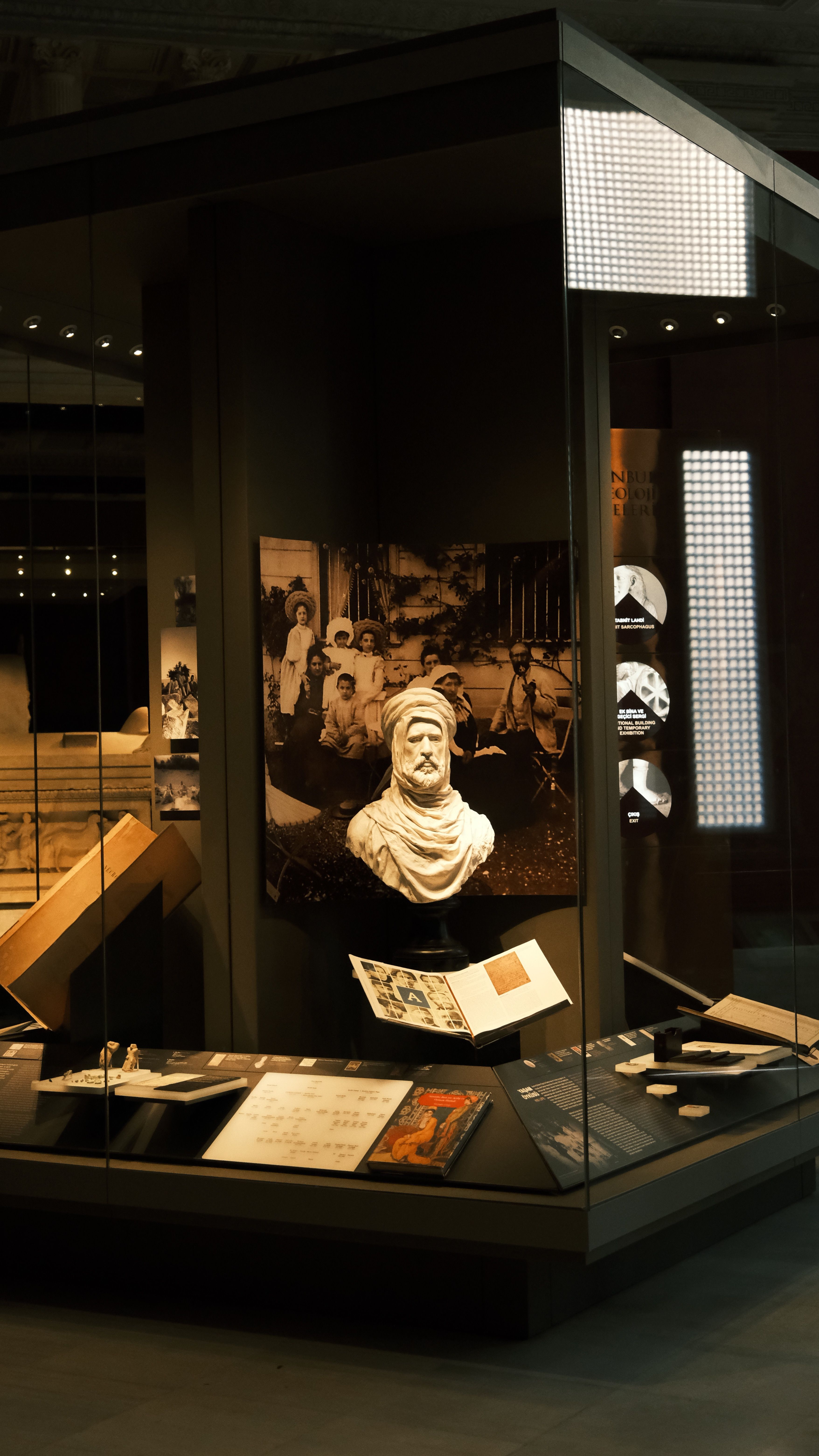 Artistic Museum Exhibit of Historical Artefacts · Free Stock Photo