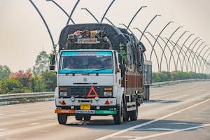 Indian Truck Photos, Download The BEST Free Indian Truck Stock Photos ...