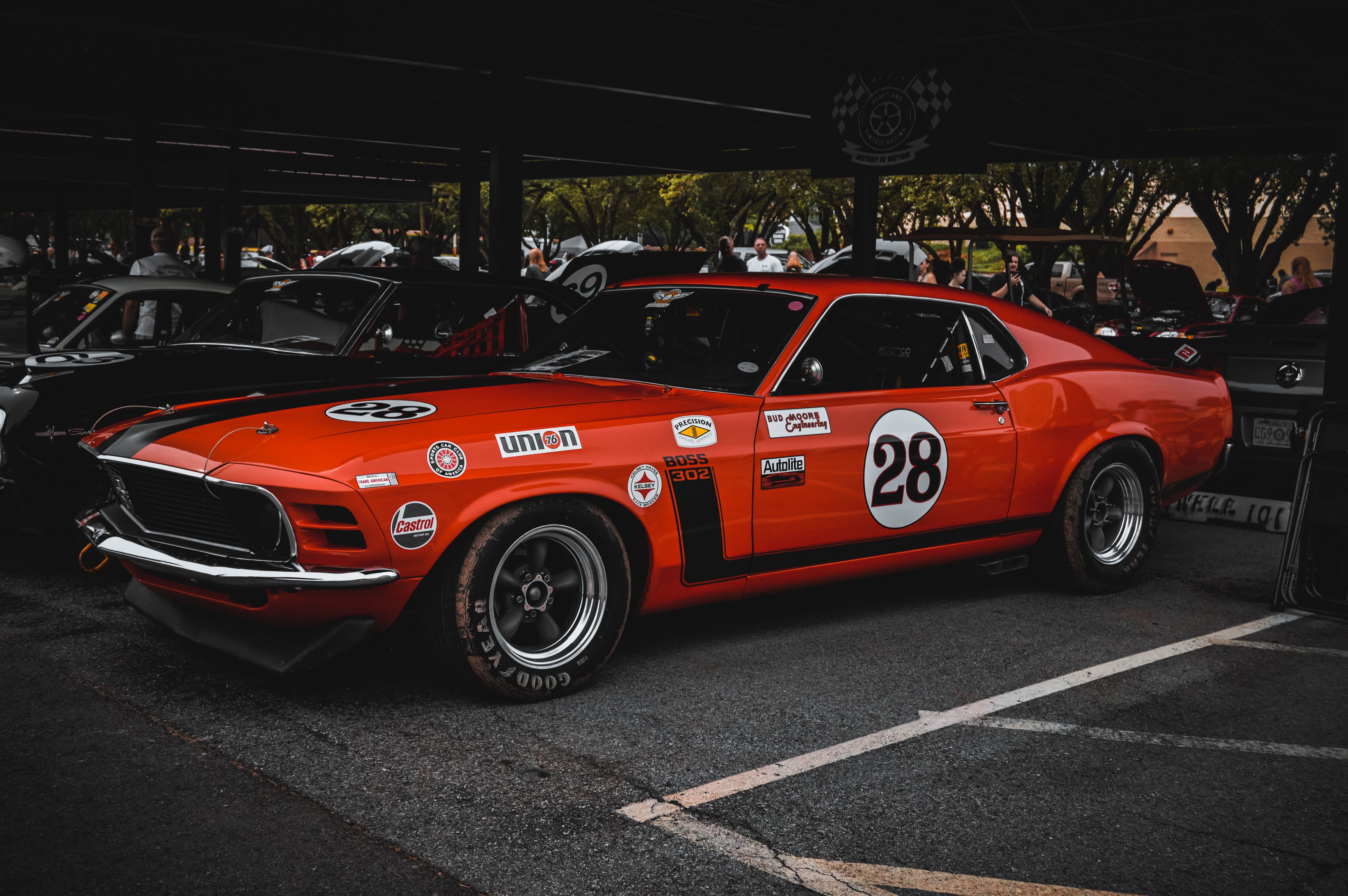Exposição De Carros De Corrida Ford Mustang Antigos Em Tulsa · Foto ...