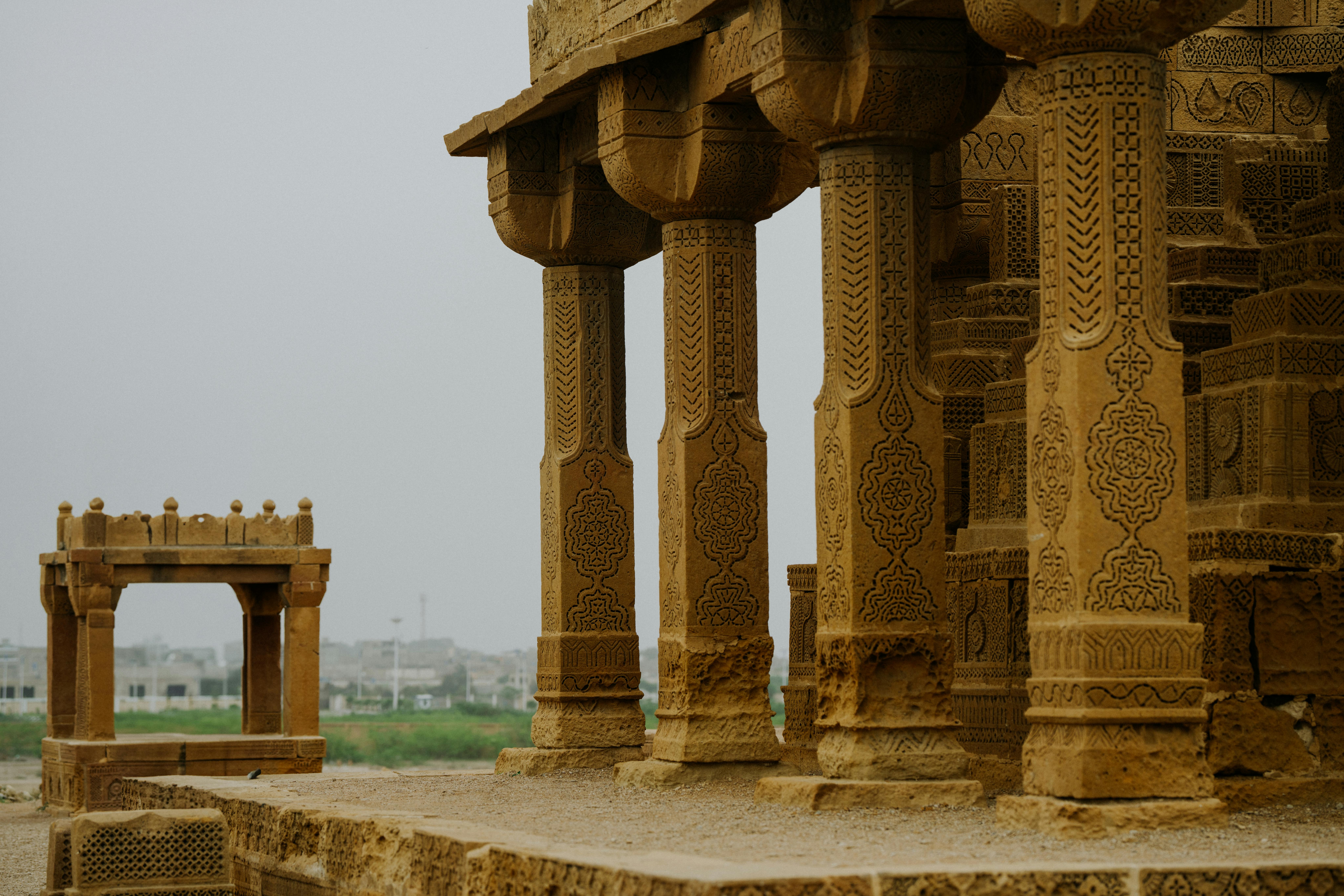 Chaukhandi Tombs in Karachi, Pakistan · Free Stock Photo