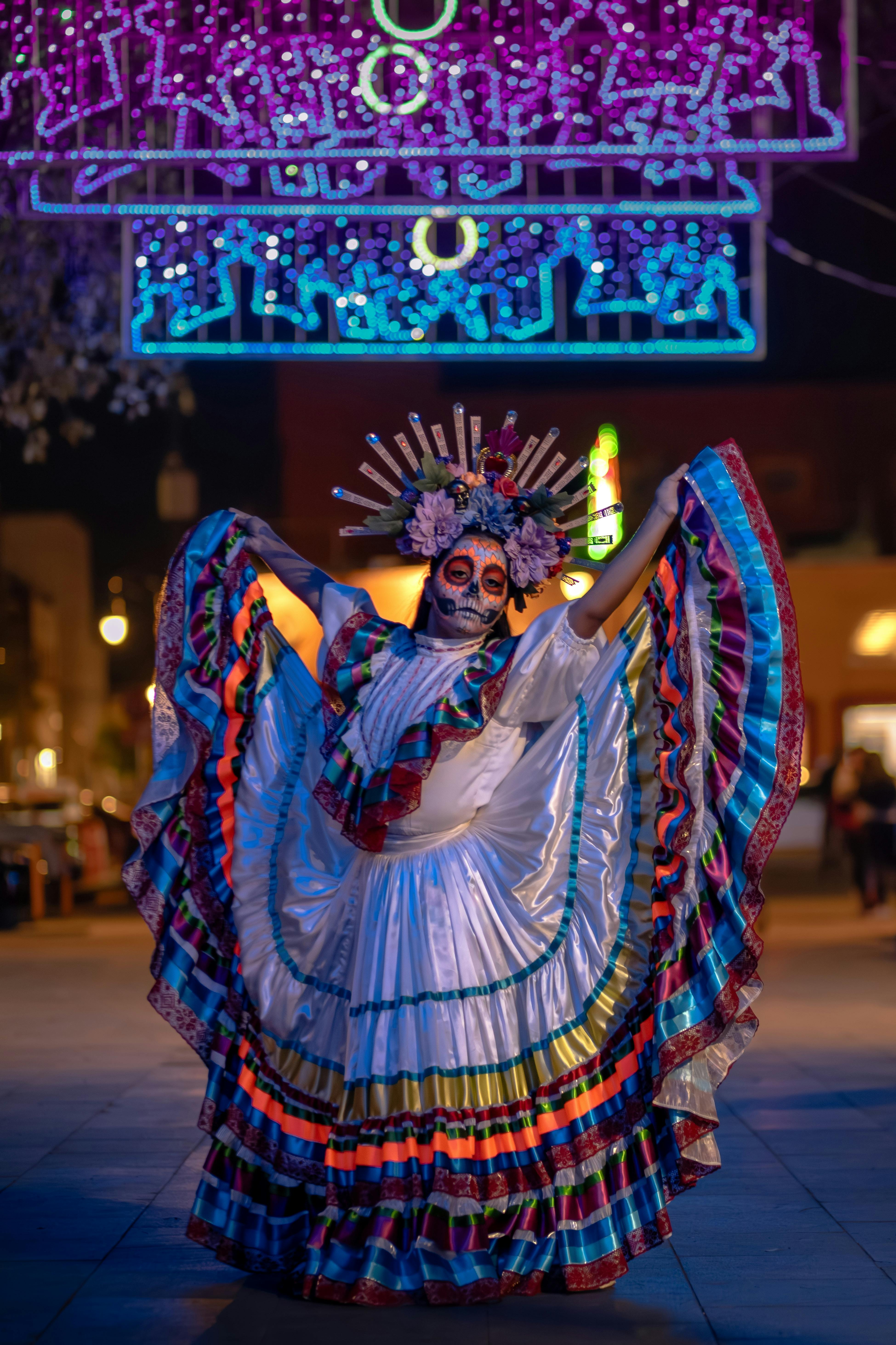 Vibrant Dia de los Muertos Celebration Dance · Free Stock Photo