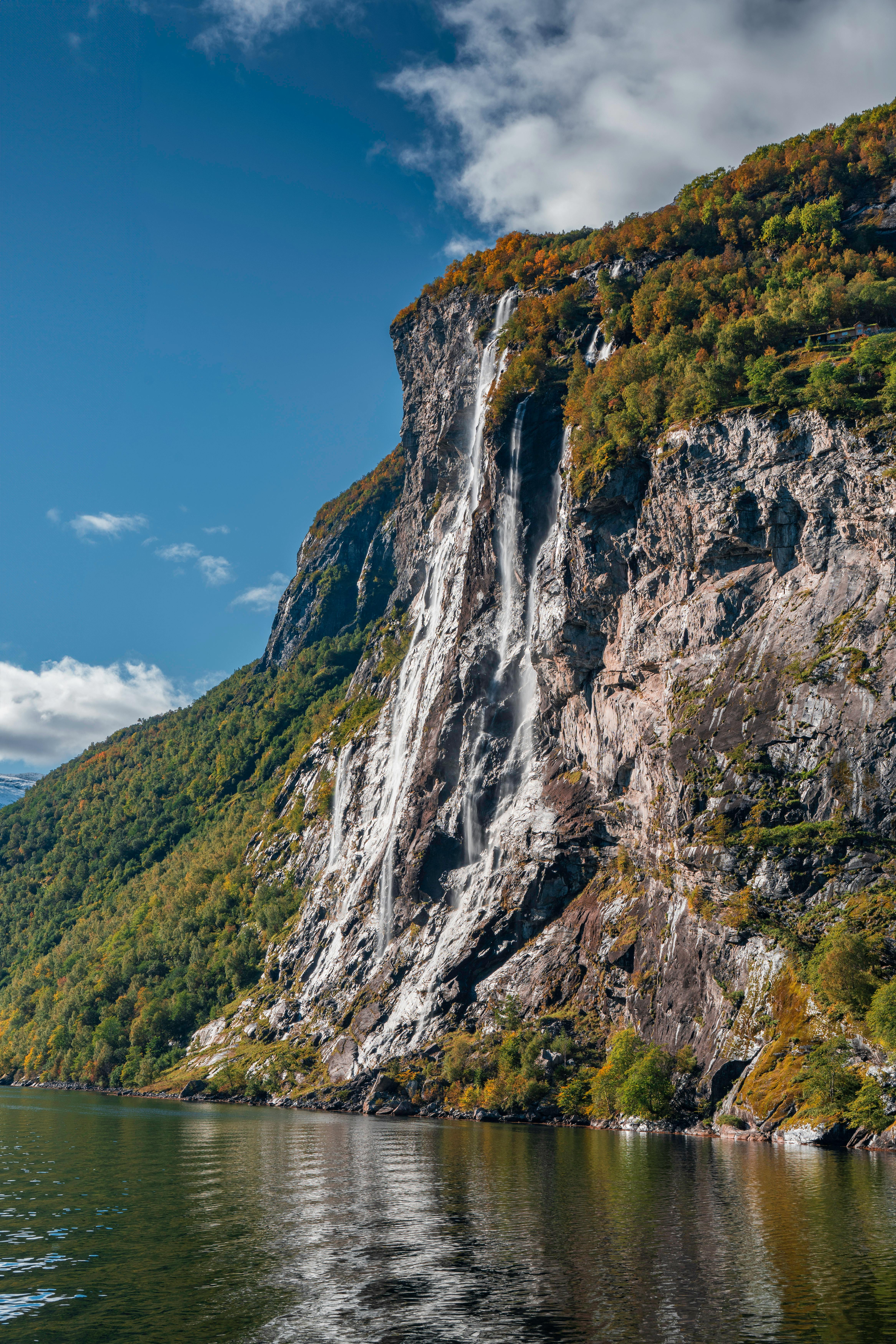 Scenic Norwegian Waterfall at Geiranger Fjord · Free Stock Photo