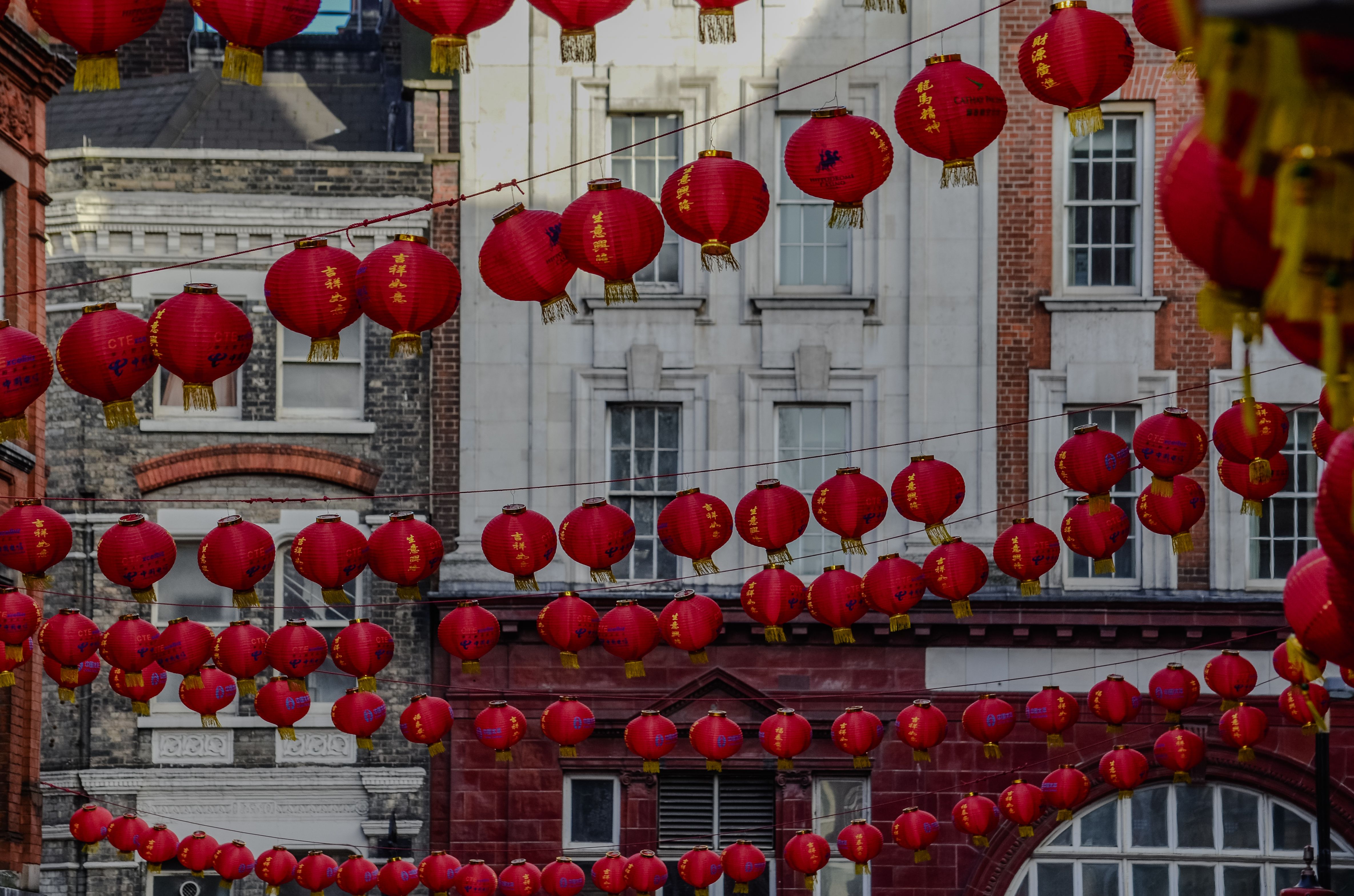 Vibrant Red Chinese Lanterns Adorning London Street · Free Stock Photo