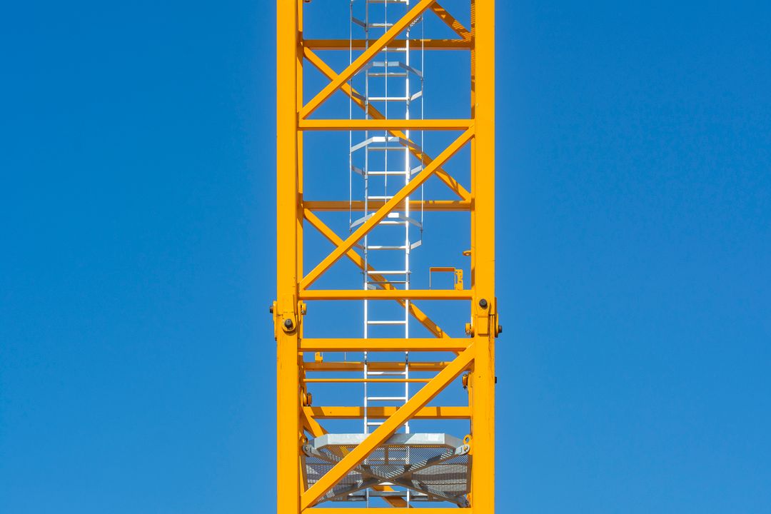 Exploring How Do Tower Cranes Work in Construction Sites