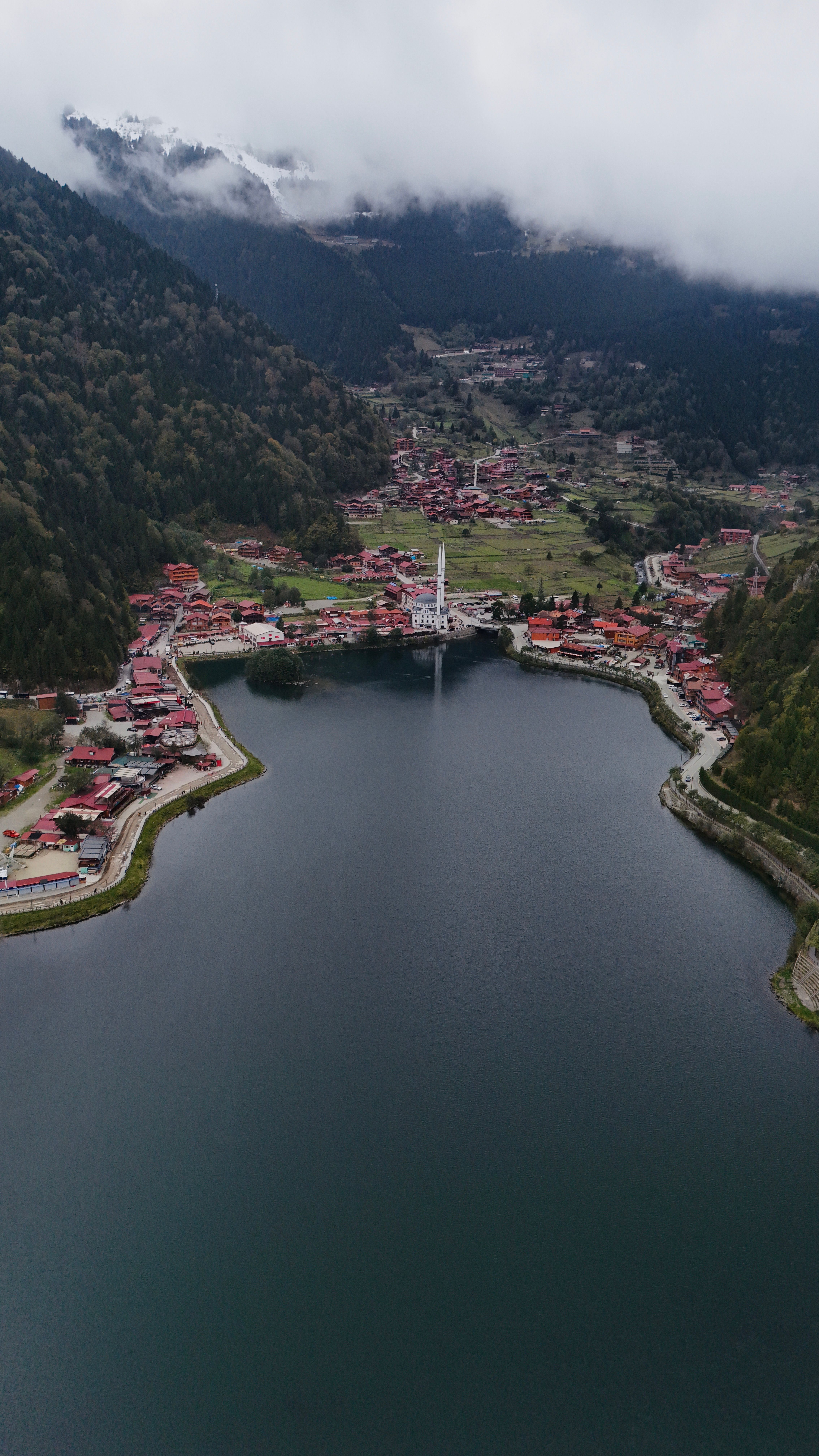 Lake by the Town in Turkey · Free Stock Photo