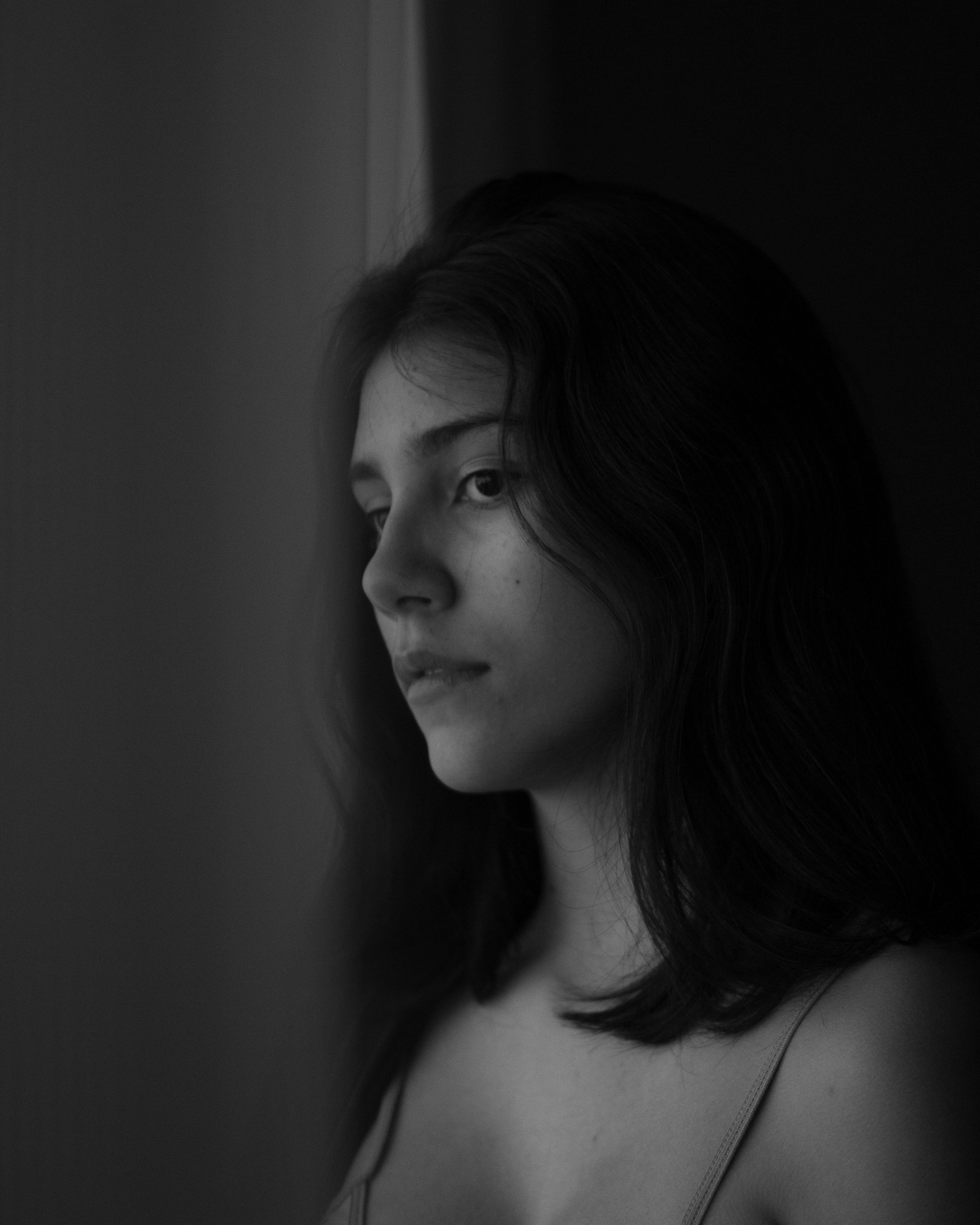 Grayscale Photography Woman Facing Sideways · Free Stock Photo