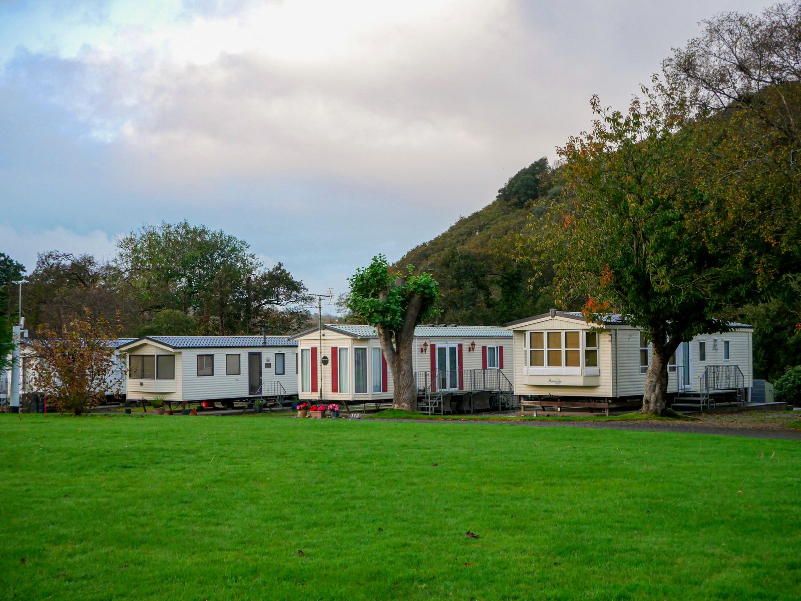 Mobile Home Photos, Download The BEST Free Mobile Home Stock Photos ...