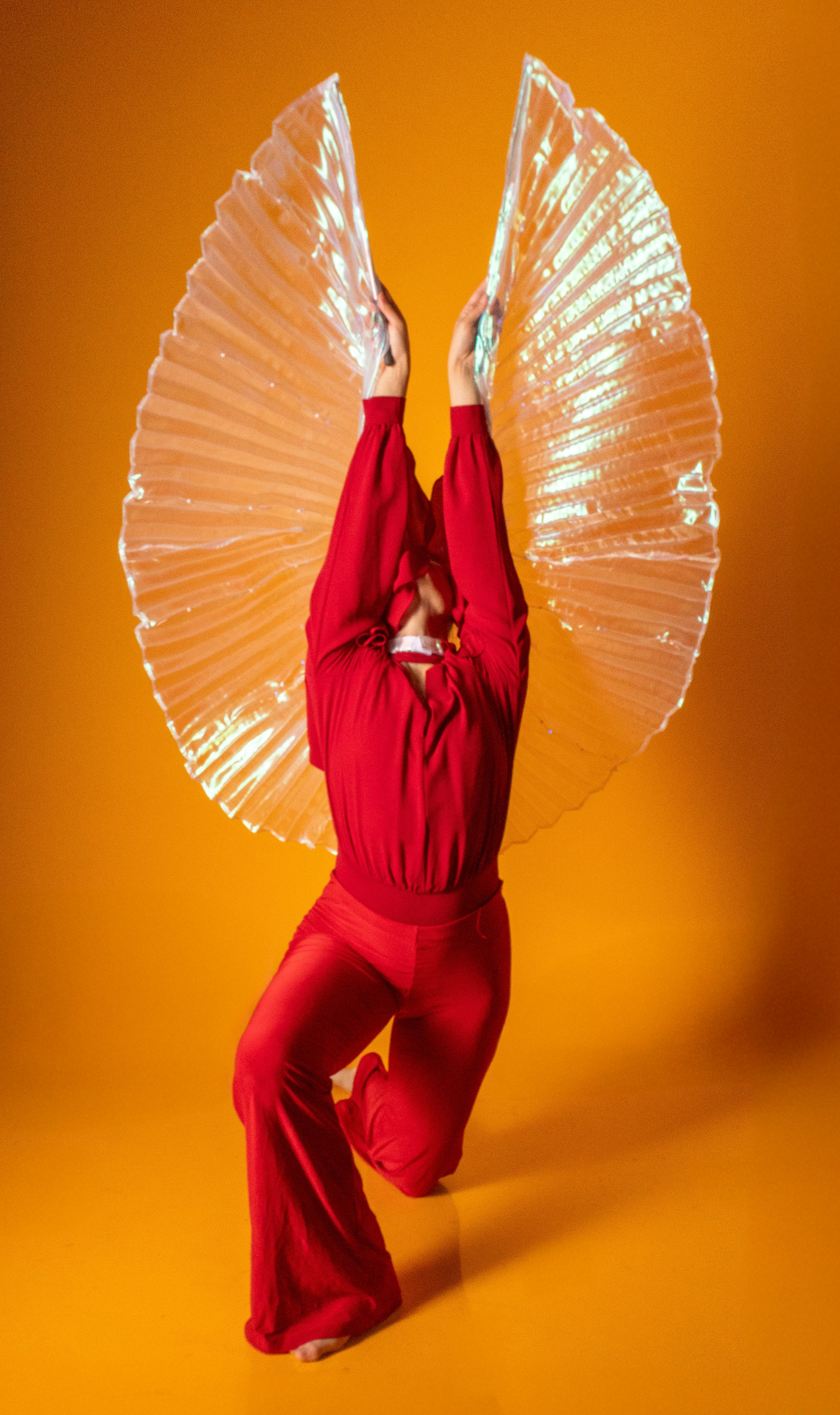 Creative Contemporary Dancer in Vibrant Costume · Free Stock Photo