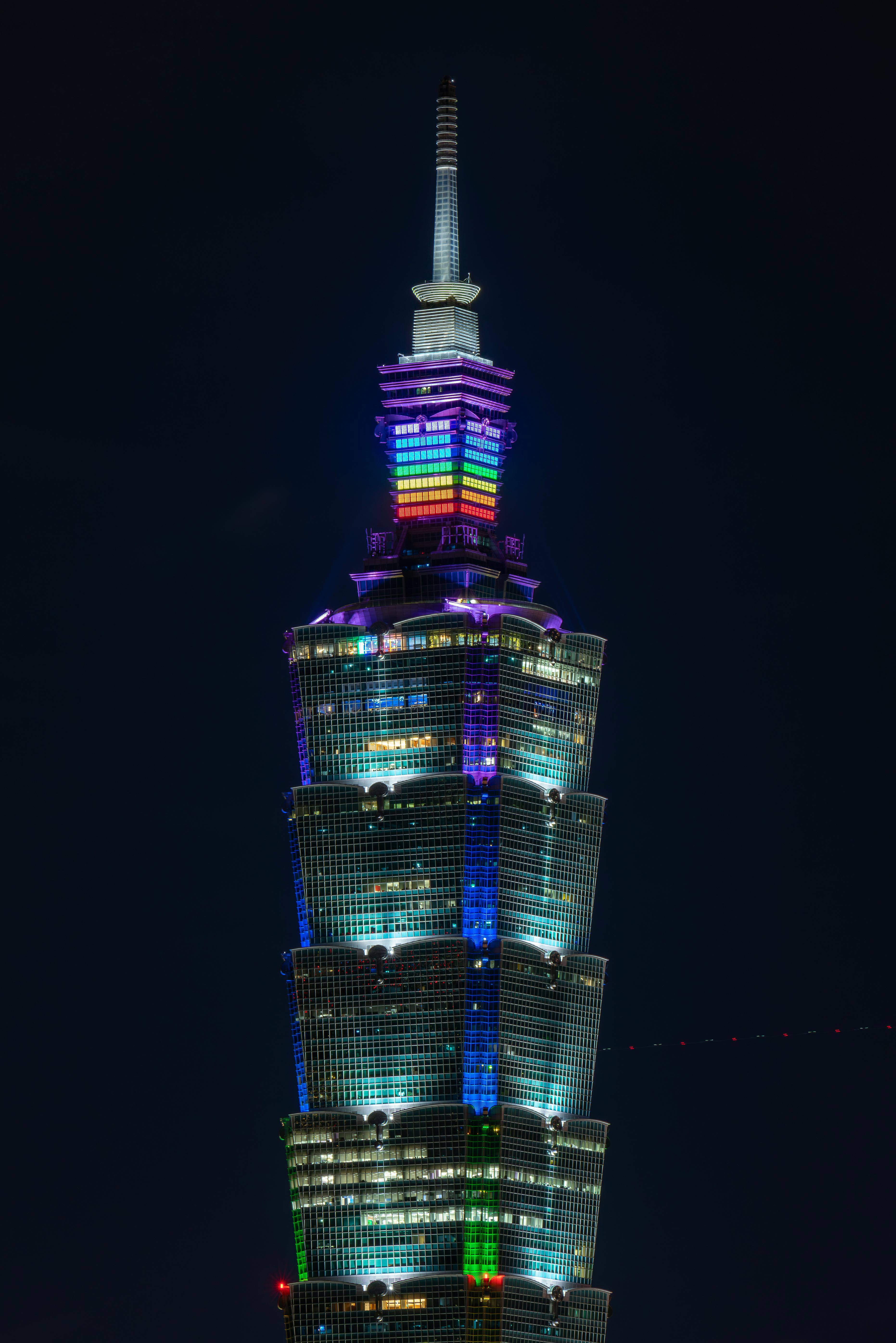 Taipei 101 at Night with Vibrant Lighting Display · Free Stock Photo