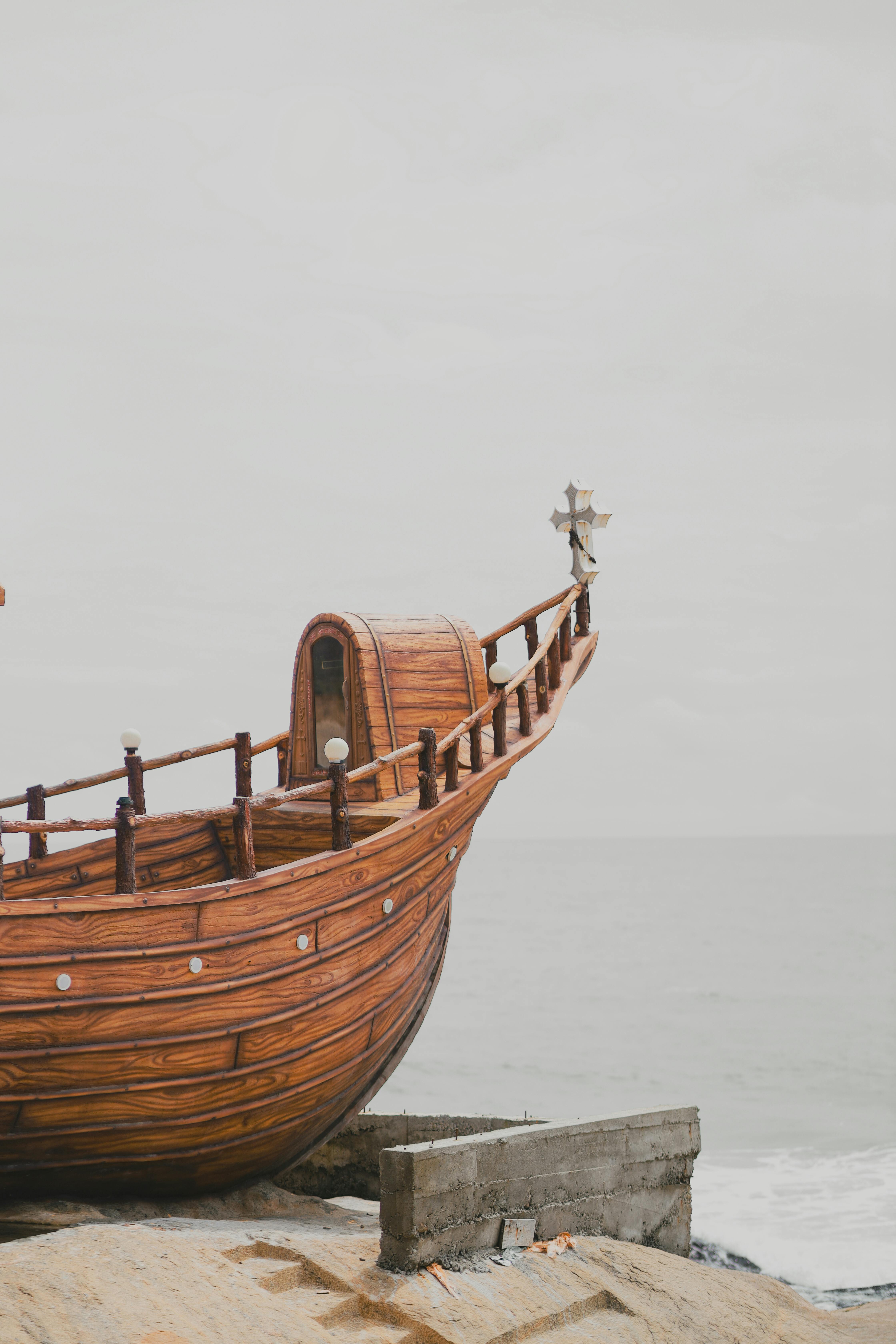 Rustic Wooden Boat Structure by the Sea · Free Stock Photo