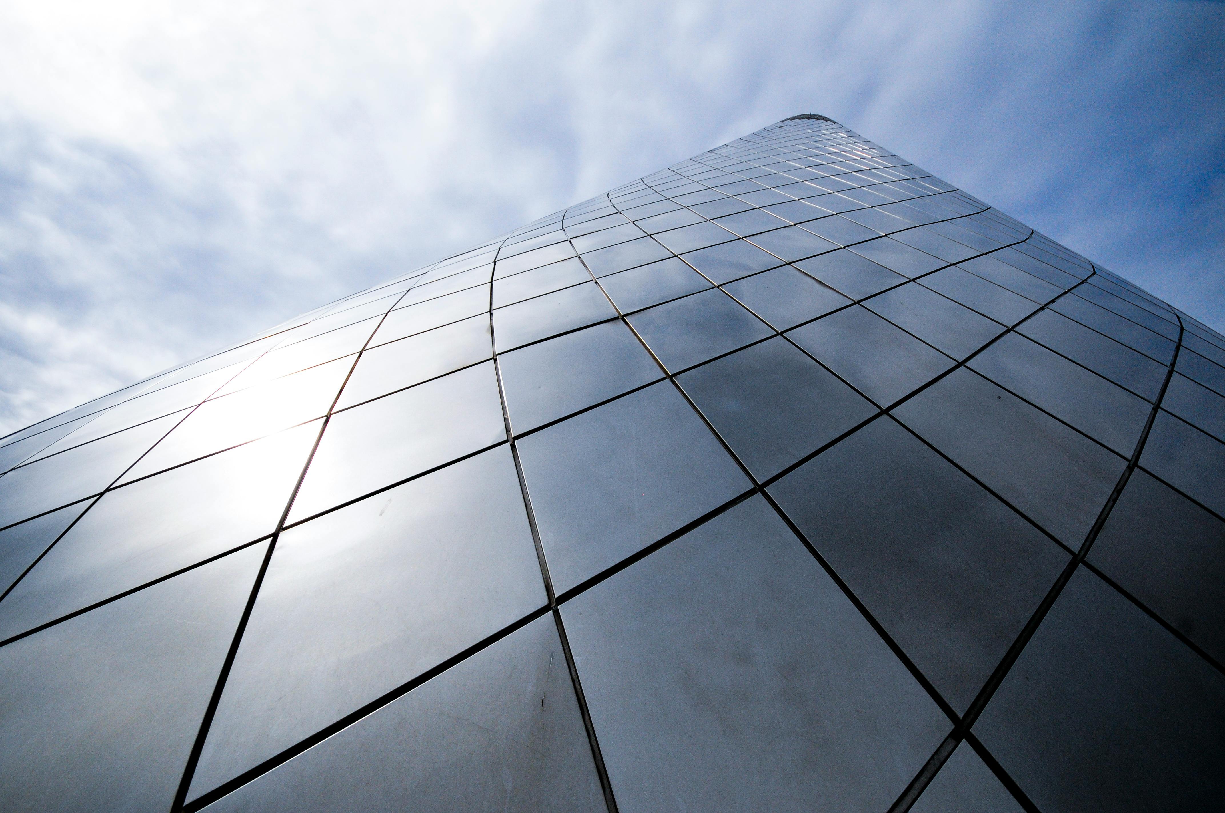 10 Modern Inventions Revolutionizing Our World - Prometheus Vision ...