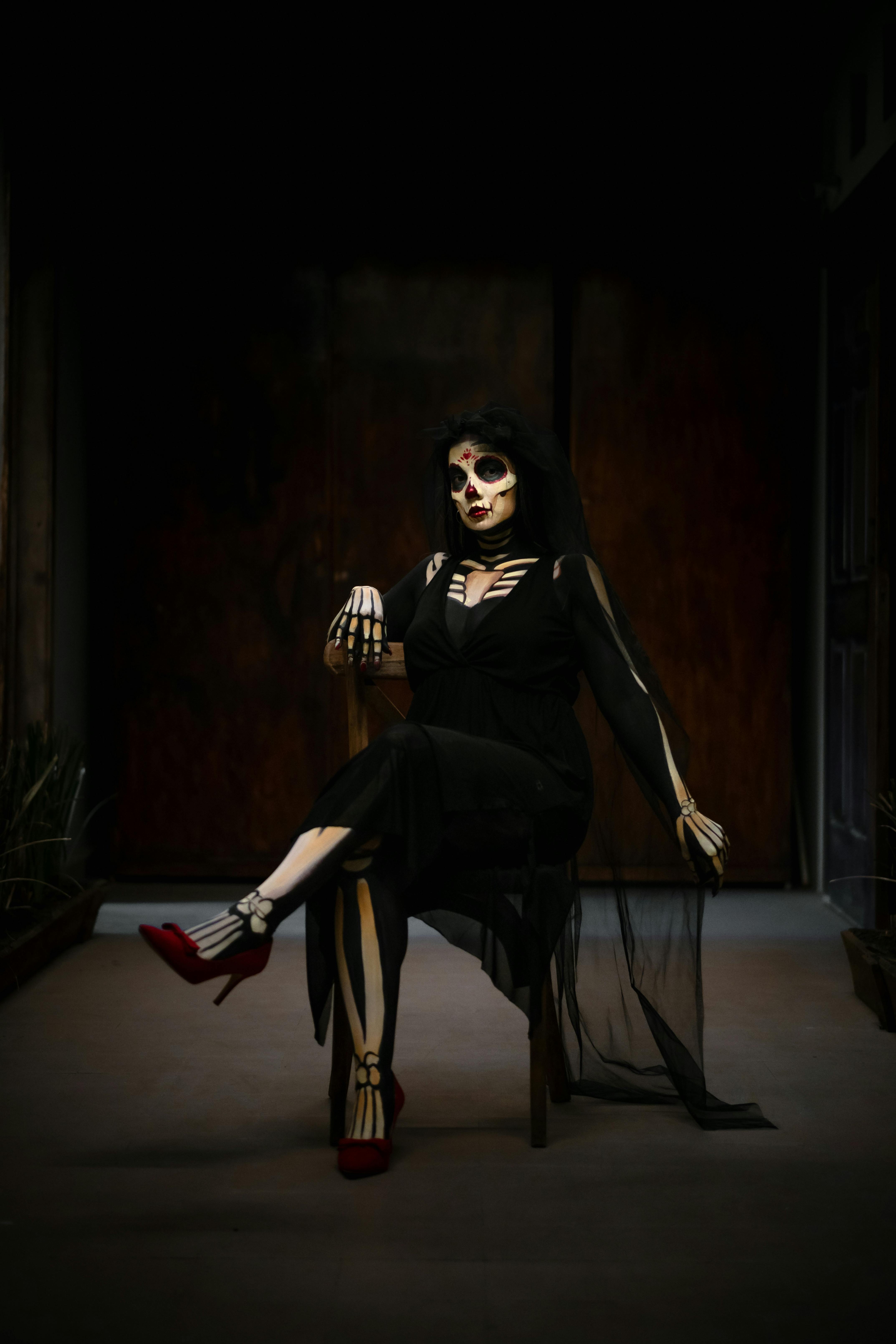 Elegant Catrina Costume for Day of the Dead · Free Stock Photo