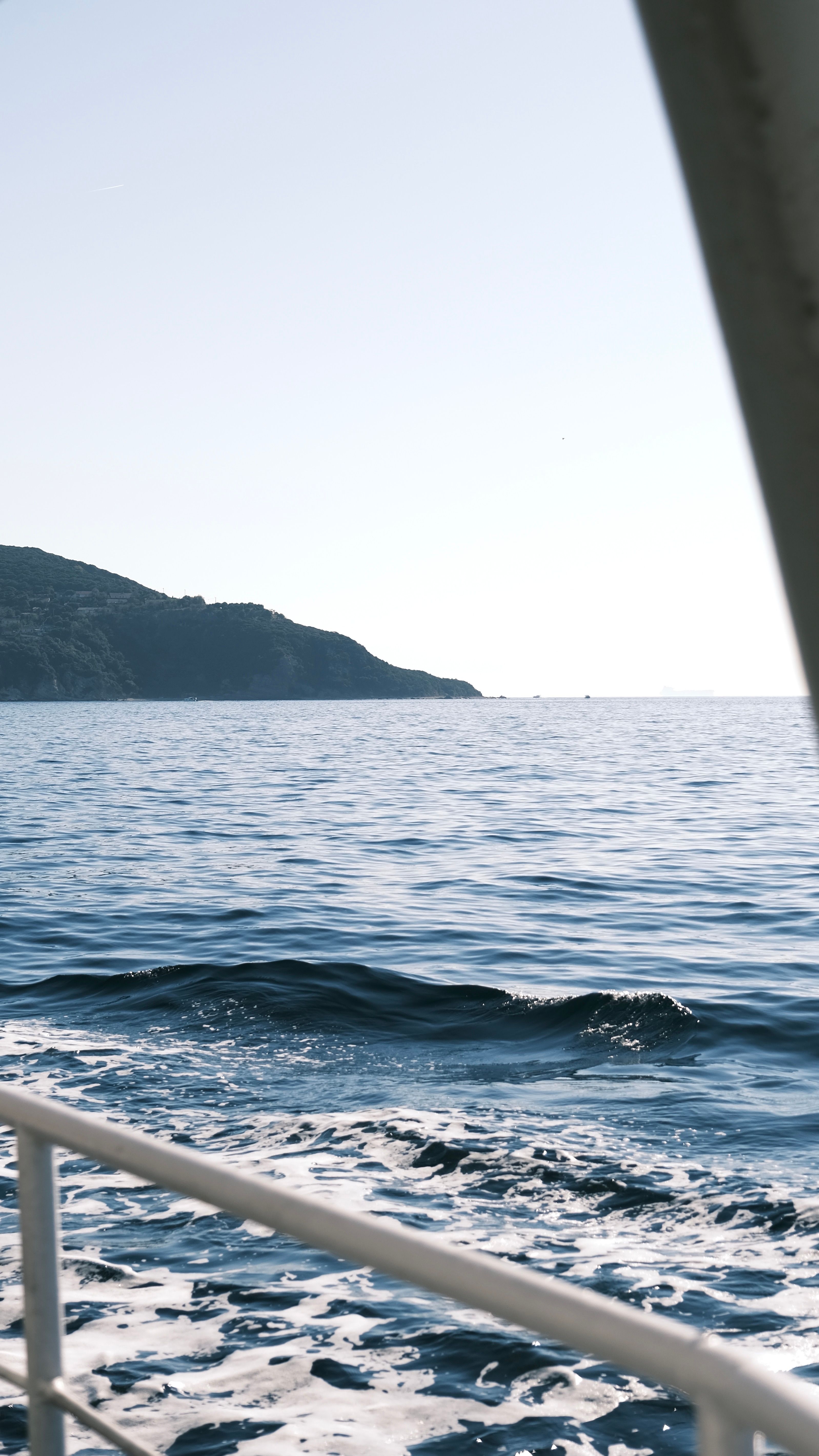 Serene Ocean View from a Boat in Summer · Free Stock Photo