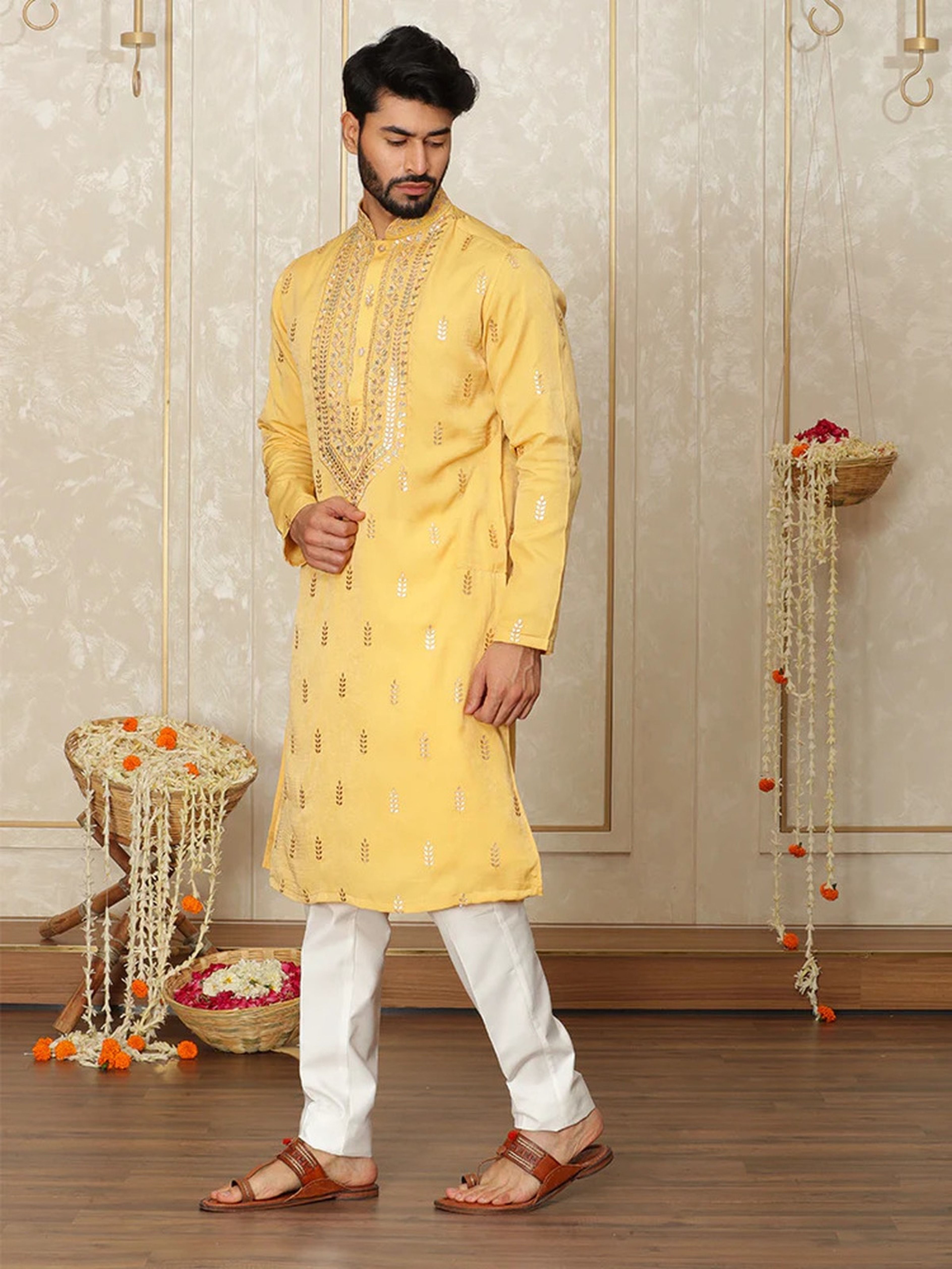 Traditional Indian Kurta Set for Men in New Delhi · Free Stock Photo