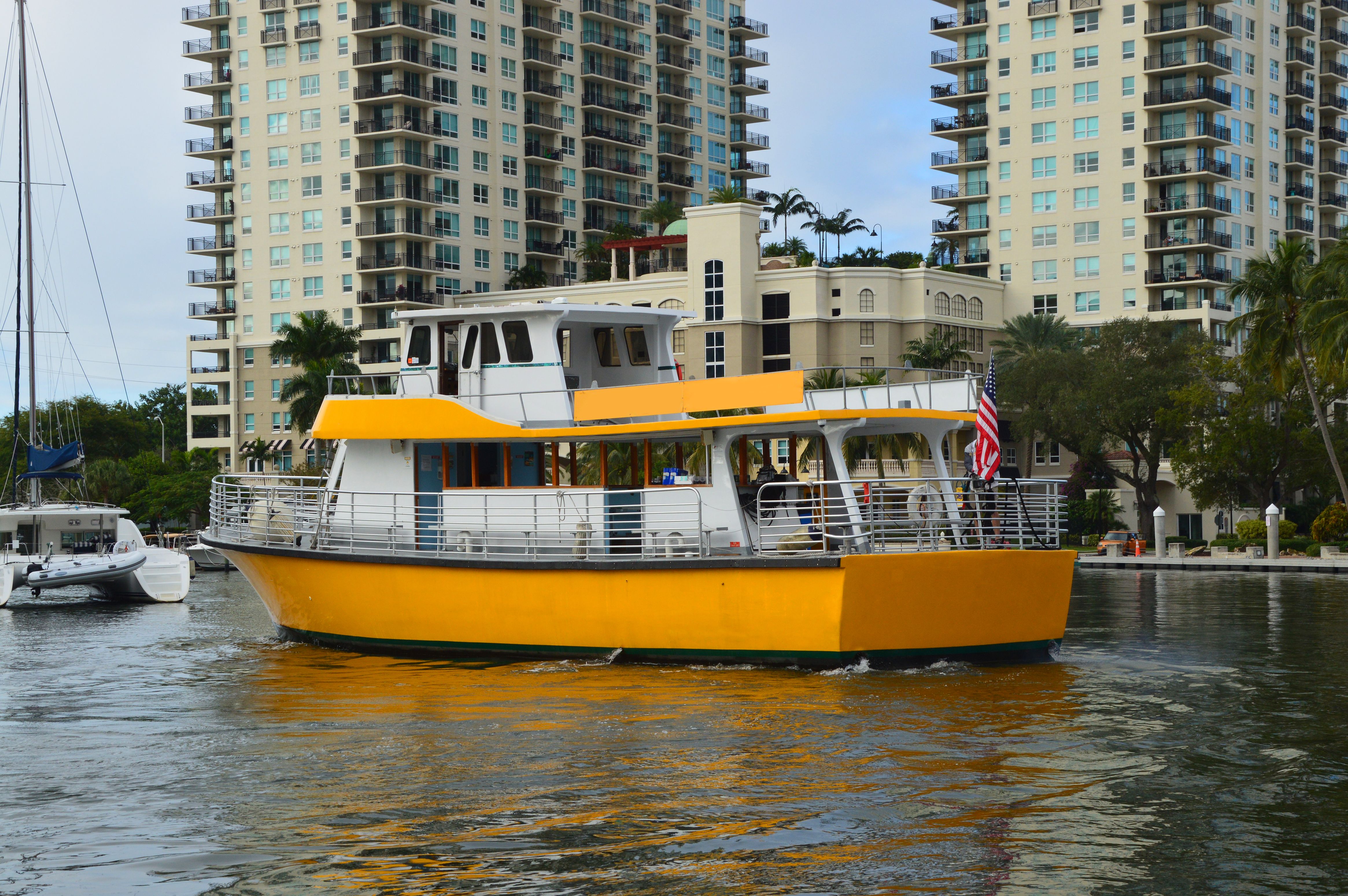 Yellow Tour Boat in Fort Lauderdale Canal · Free Stock Photo