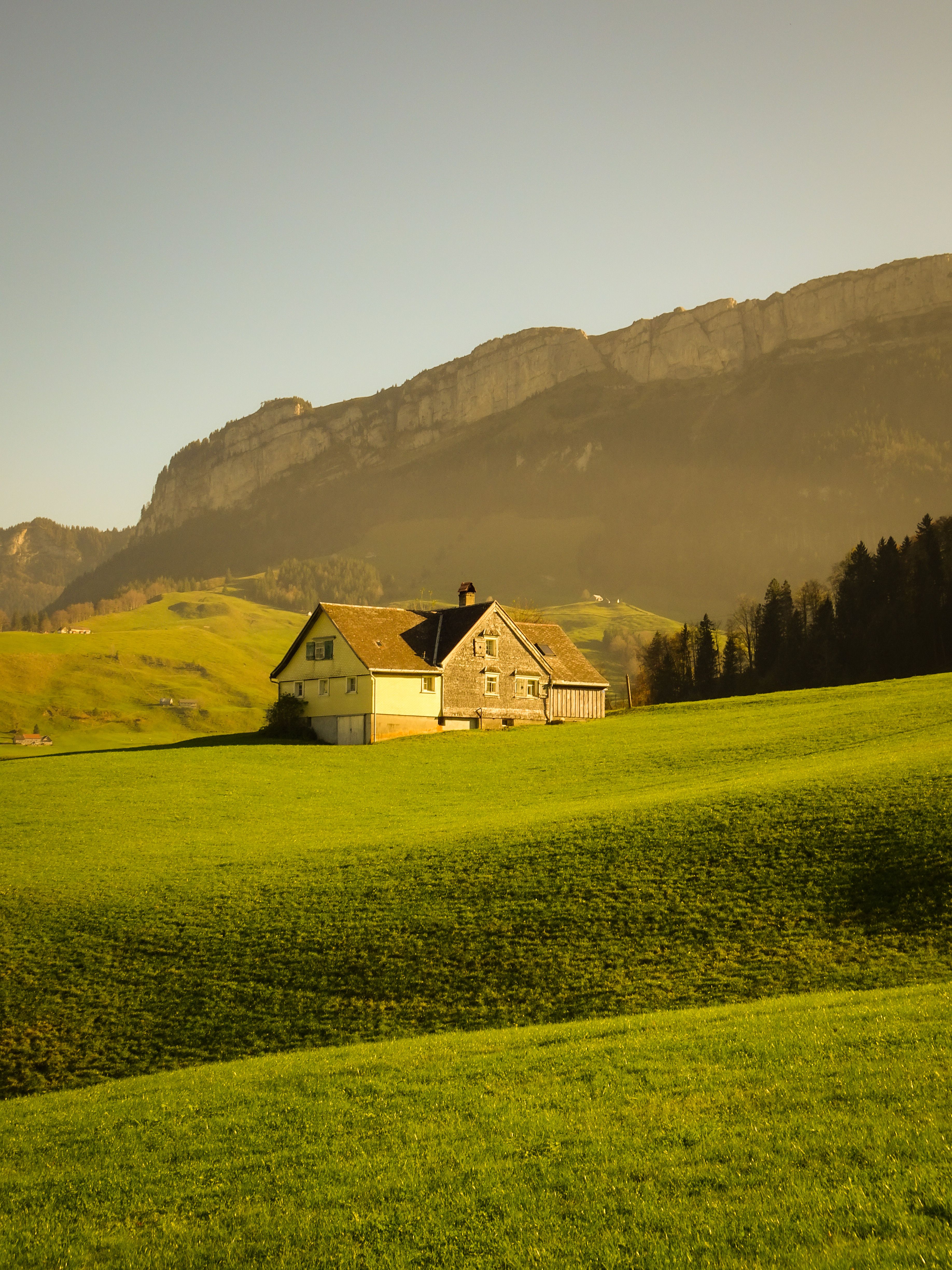 Tranquil Swiss Home in Autumn Countryside · Free Stock Photo