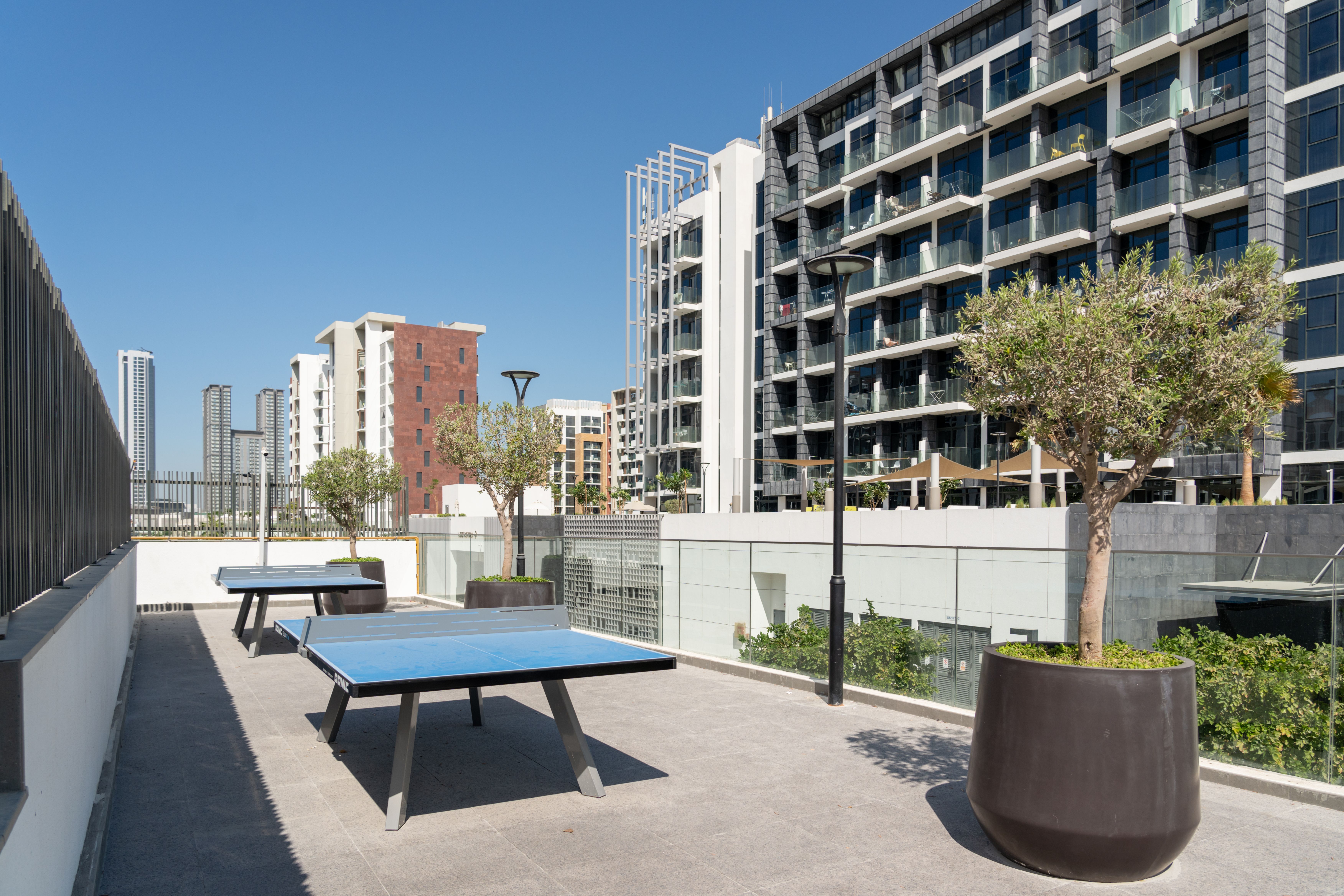 Modern Dubai Rooftop with Table Tennis · Free Stock Photo