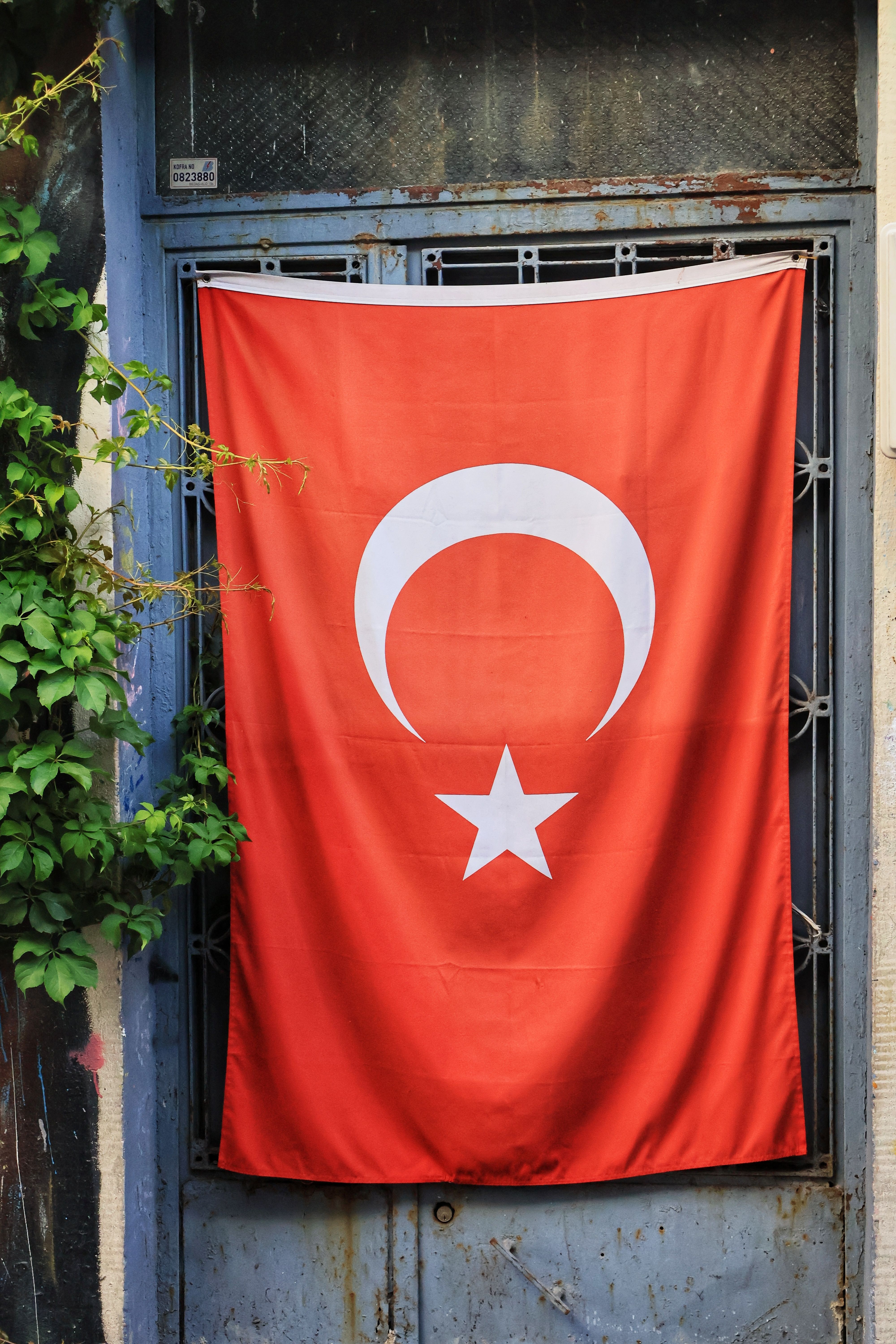 Historic Mosque with Turkish Flag in Trabzon · Free Stock Photo