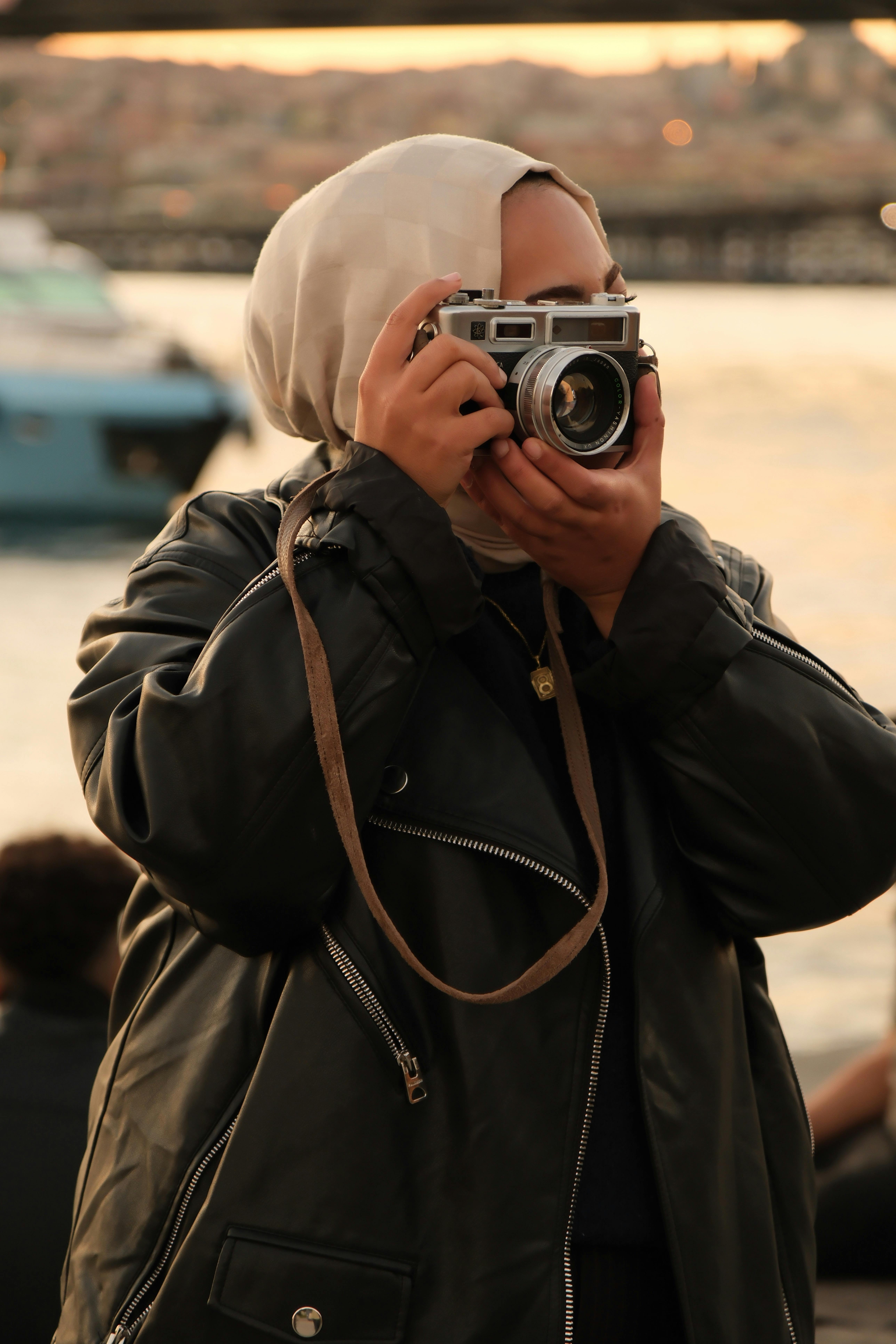 Lady Pik In Hijab Photos, Download The BEST Free Lady Pik In Hijab ...