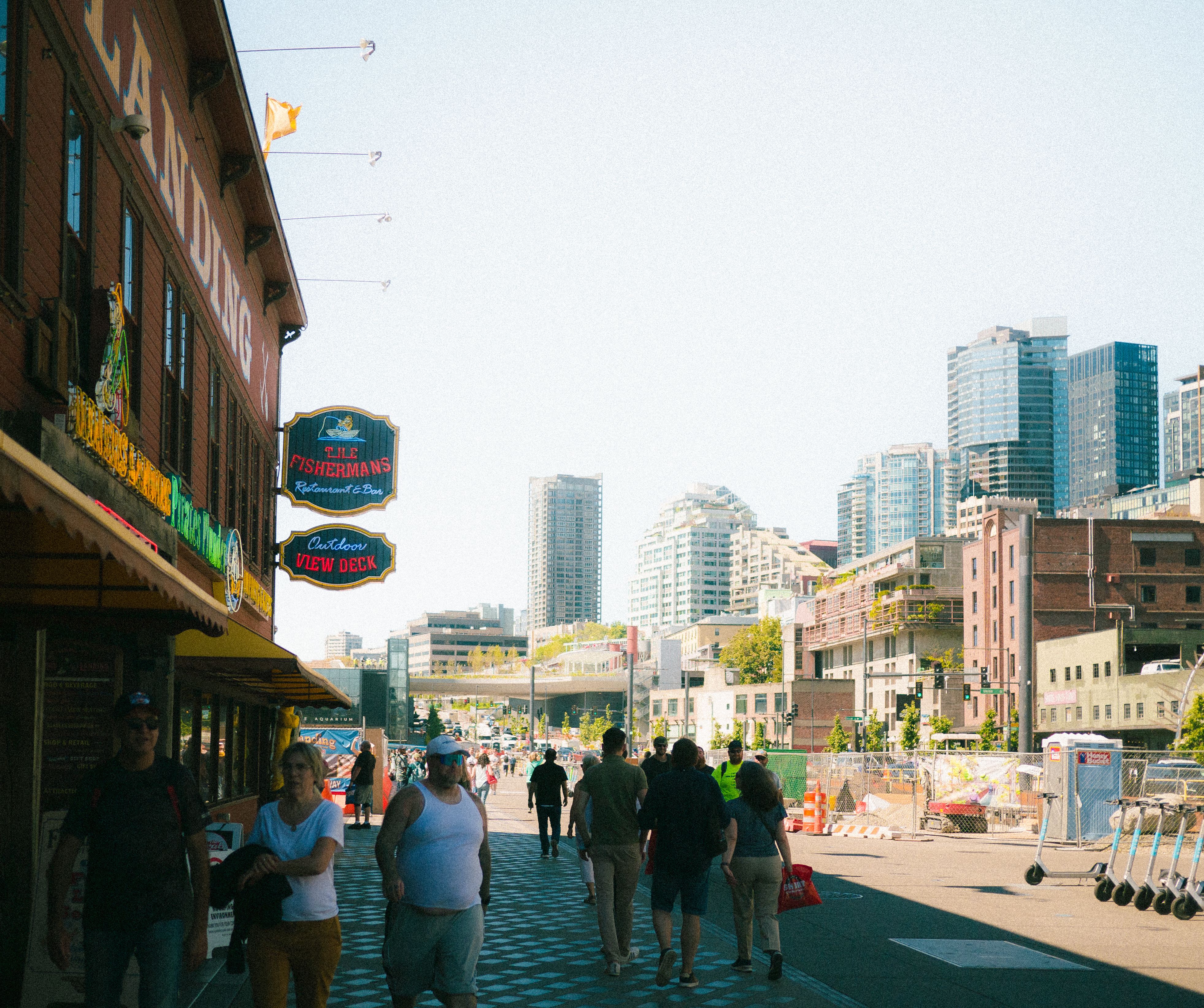 Bustling Streets of Seattle with City Skyline · Free Stock Photo