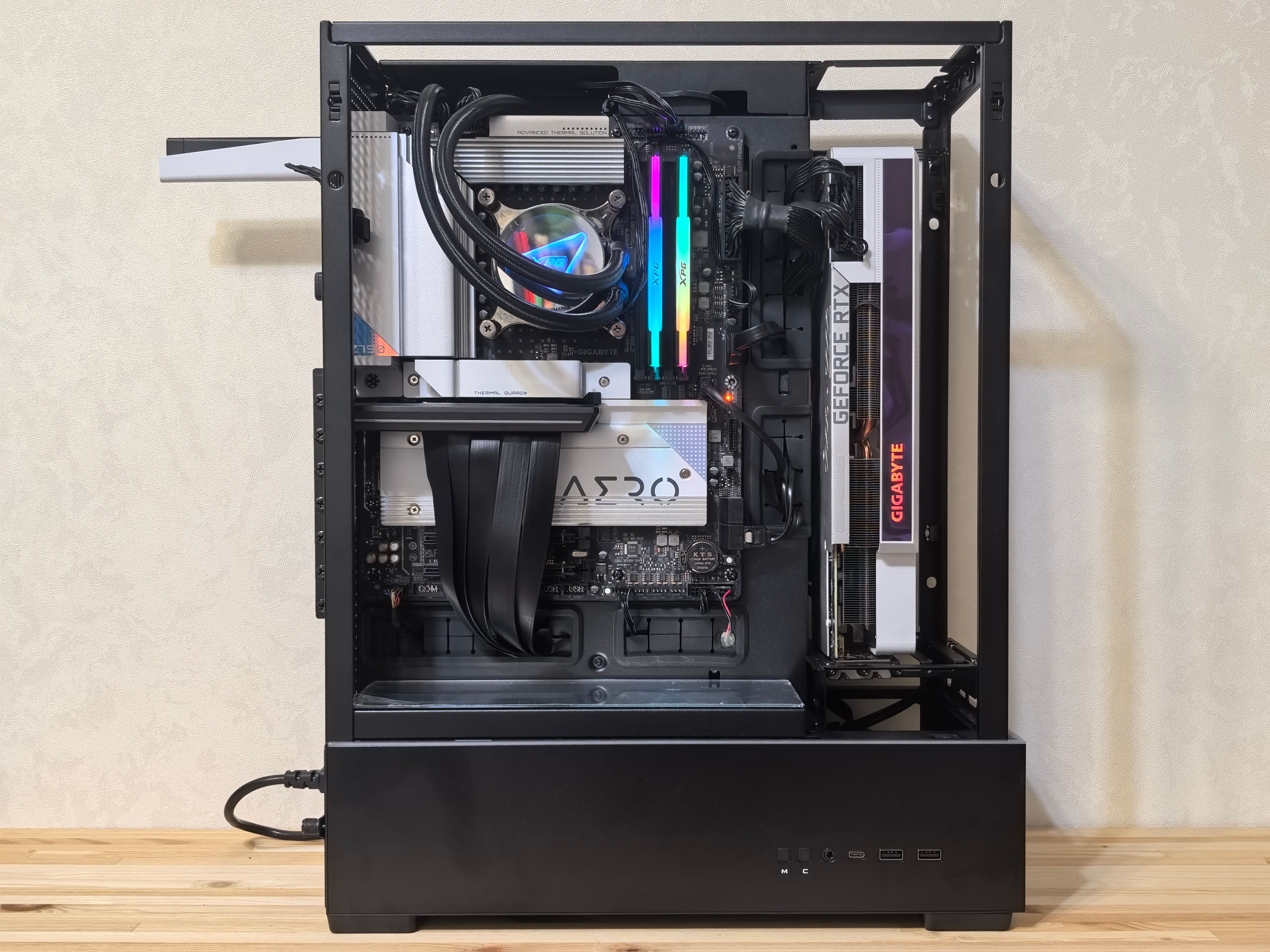 High-Performance Gaming PC Open Frame Setup · Free Stock Photo