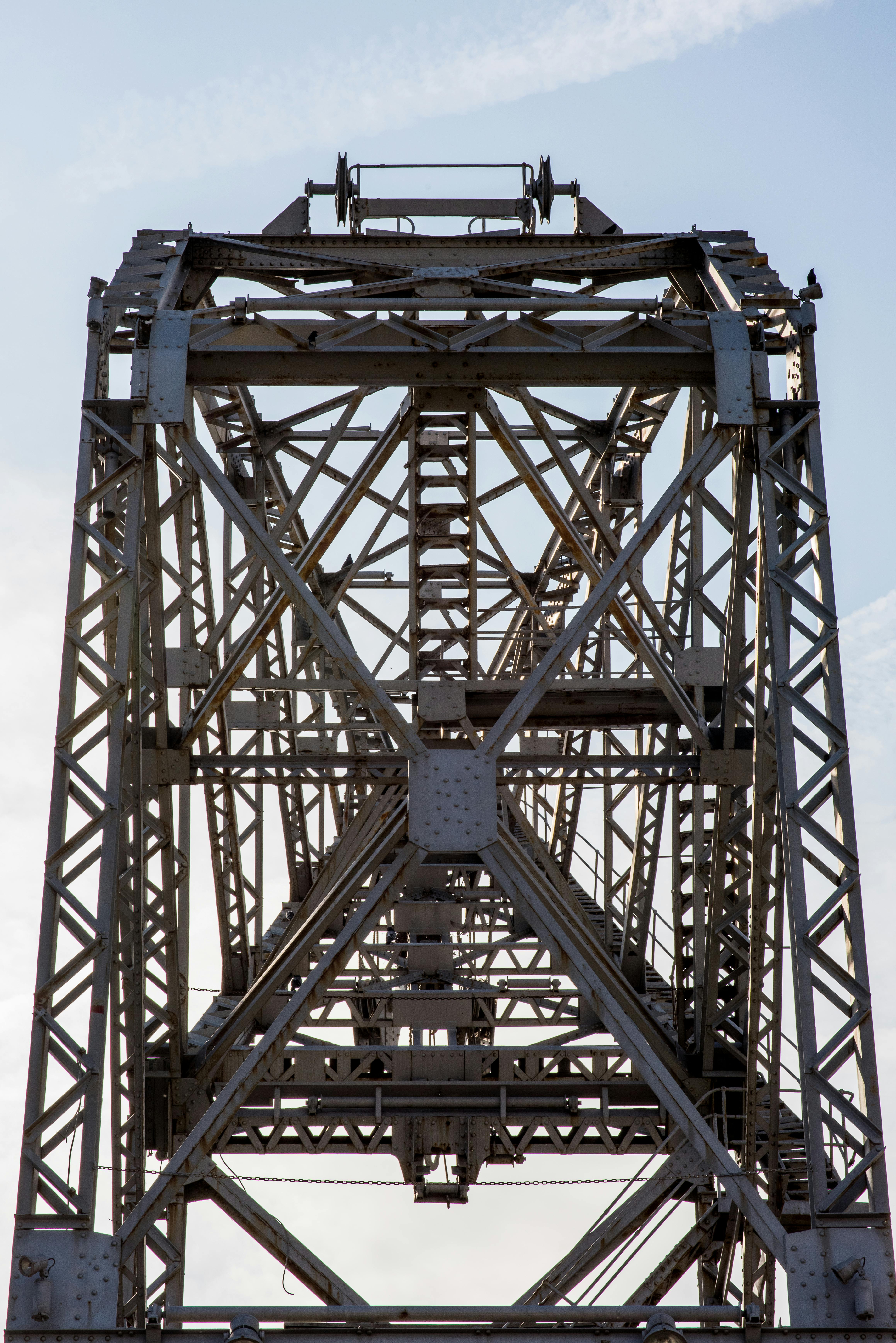 Industrial Iron Bridge Structure Close-Up · Free Stock Photo