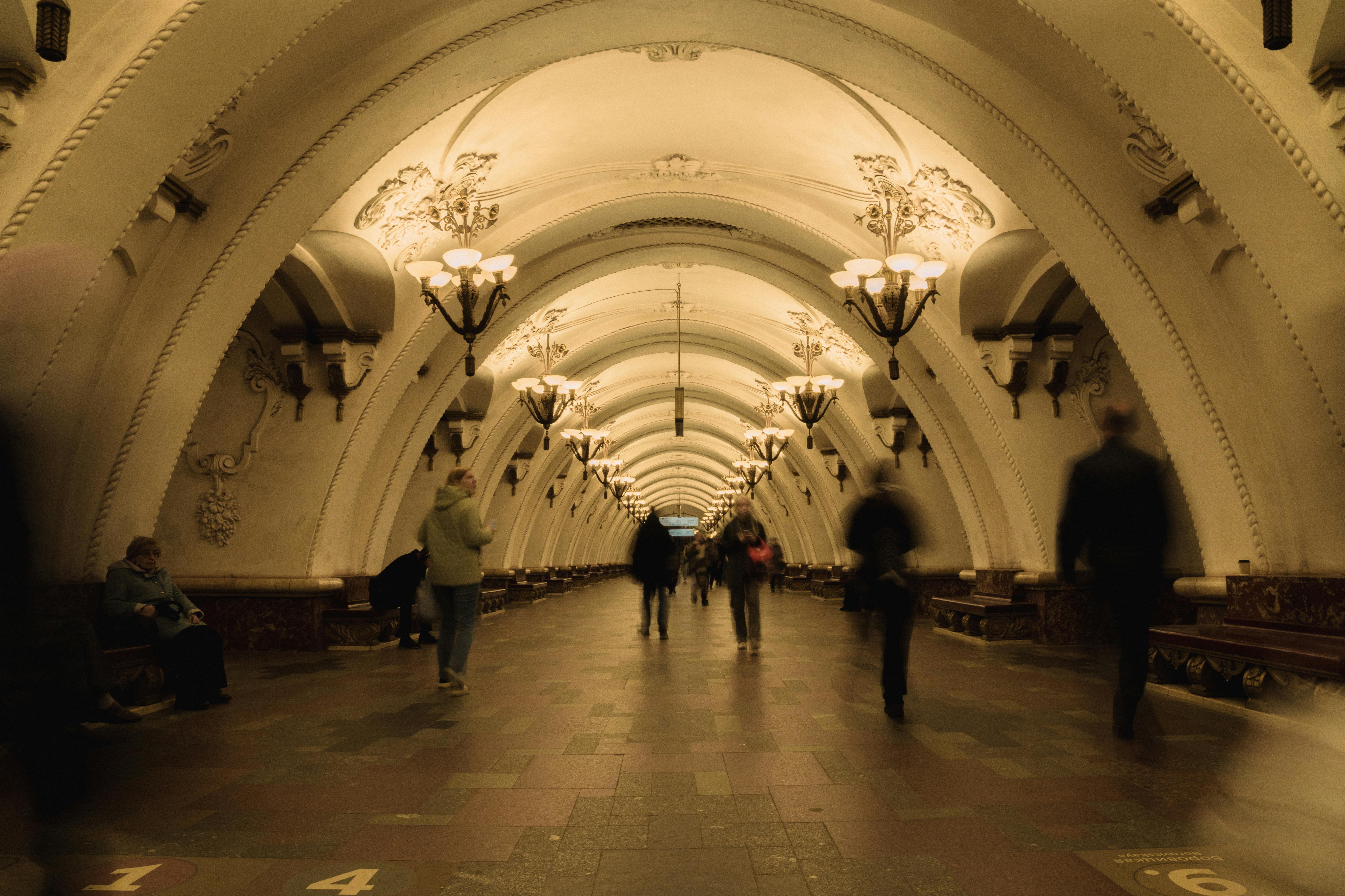 Elegant Subway Station with Arched Ceilings · Free Stock Photo