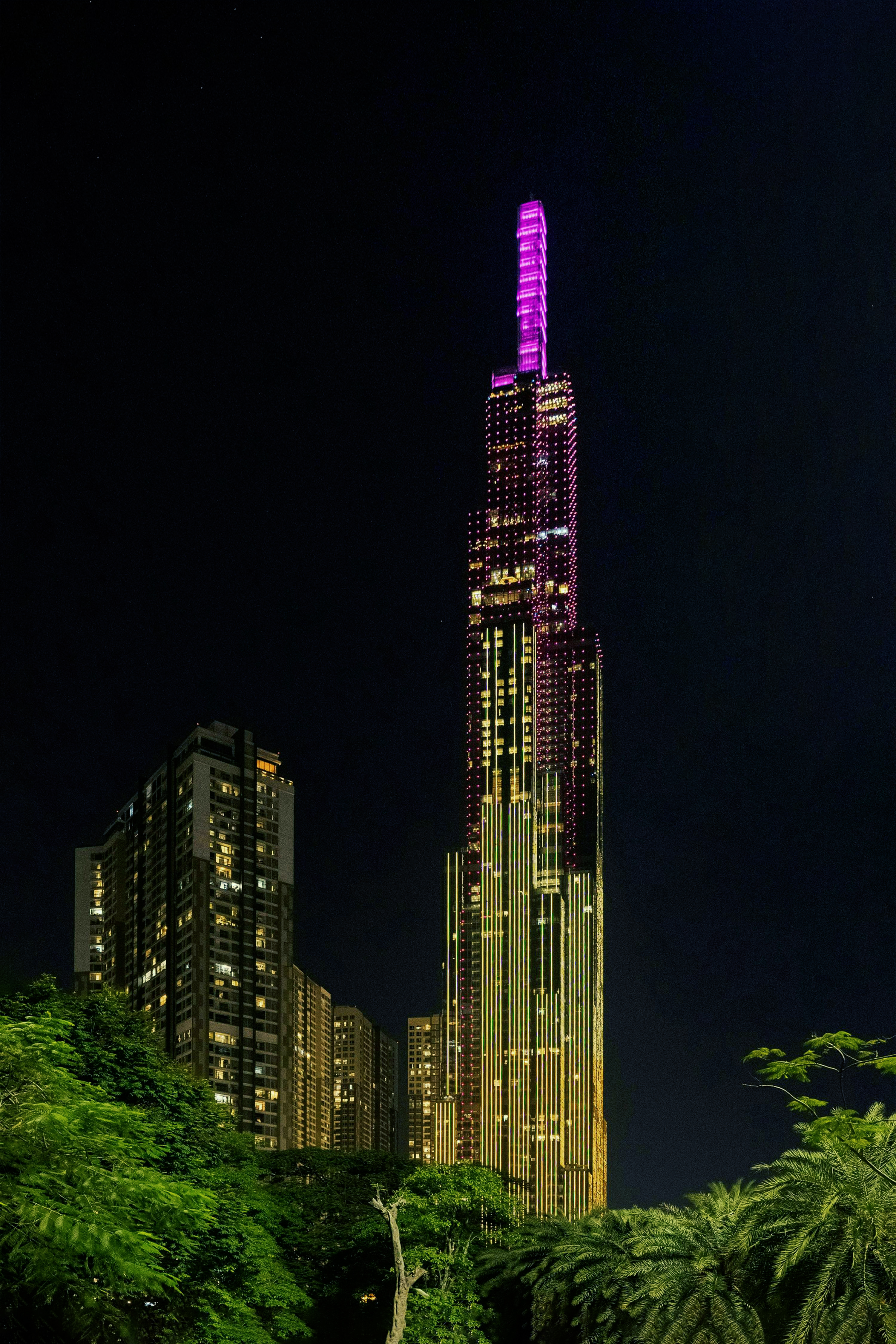 Vibrant Night View of Landmark 81 in Ho Chi Minh City · Free Stock Photo
