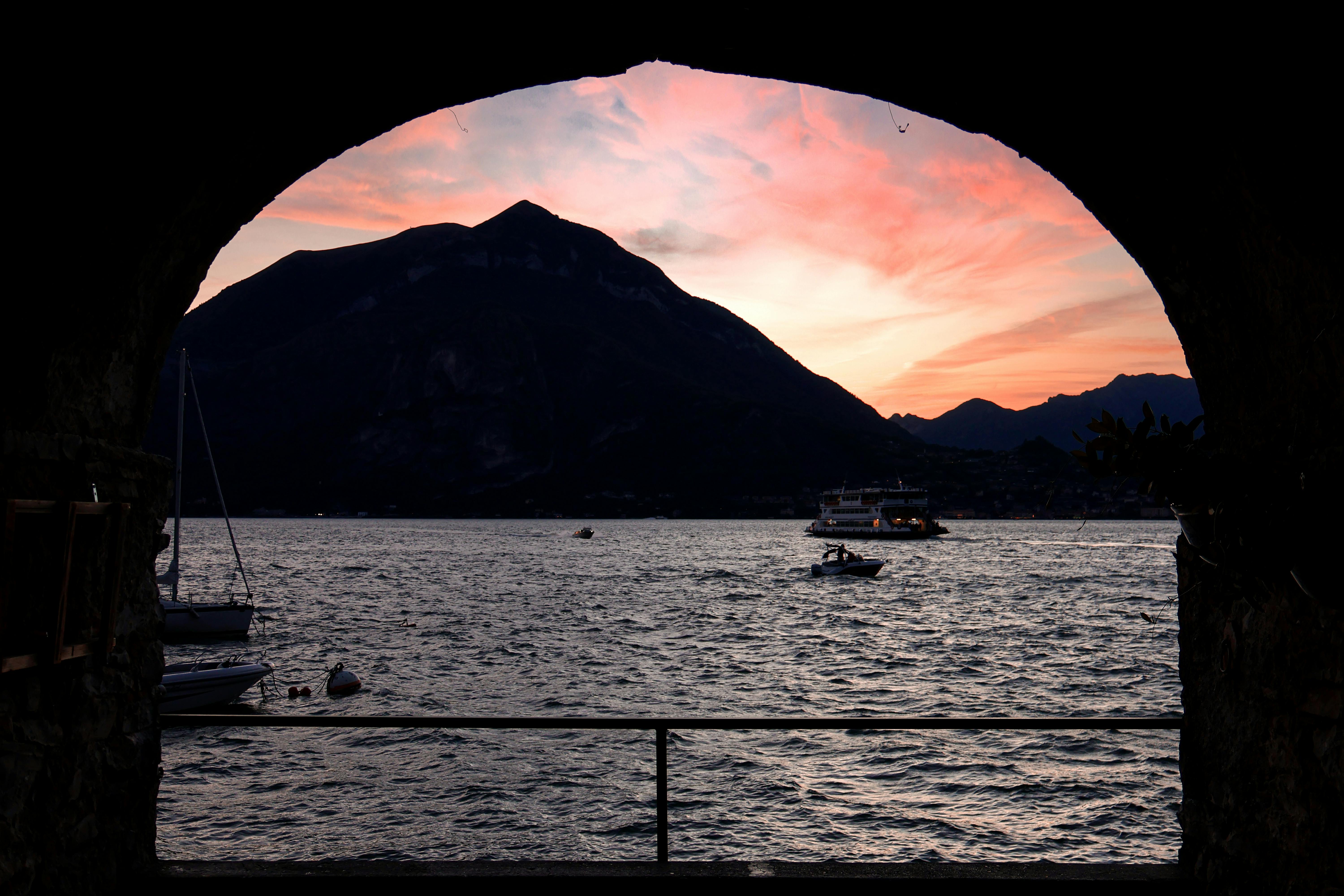 Serene Sunset View at Lake Como, Varenna · Free Stock Photo