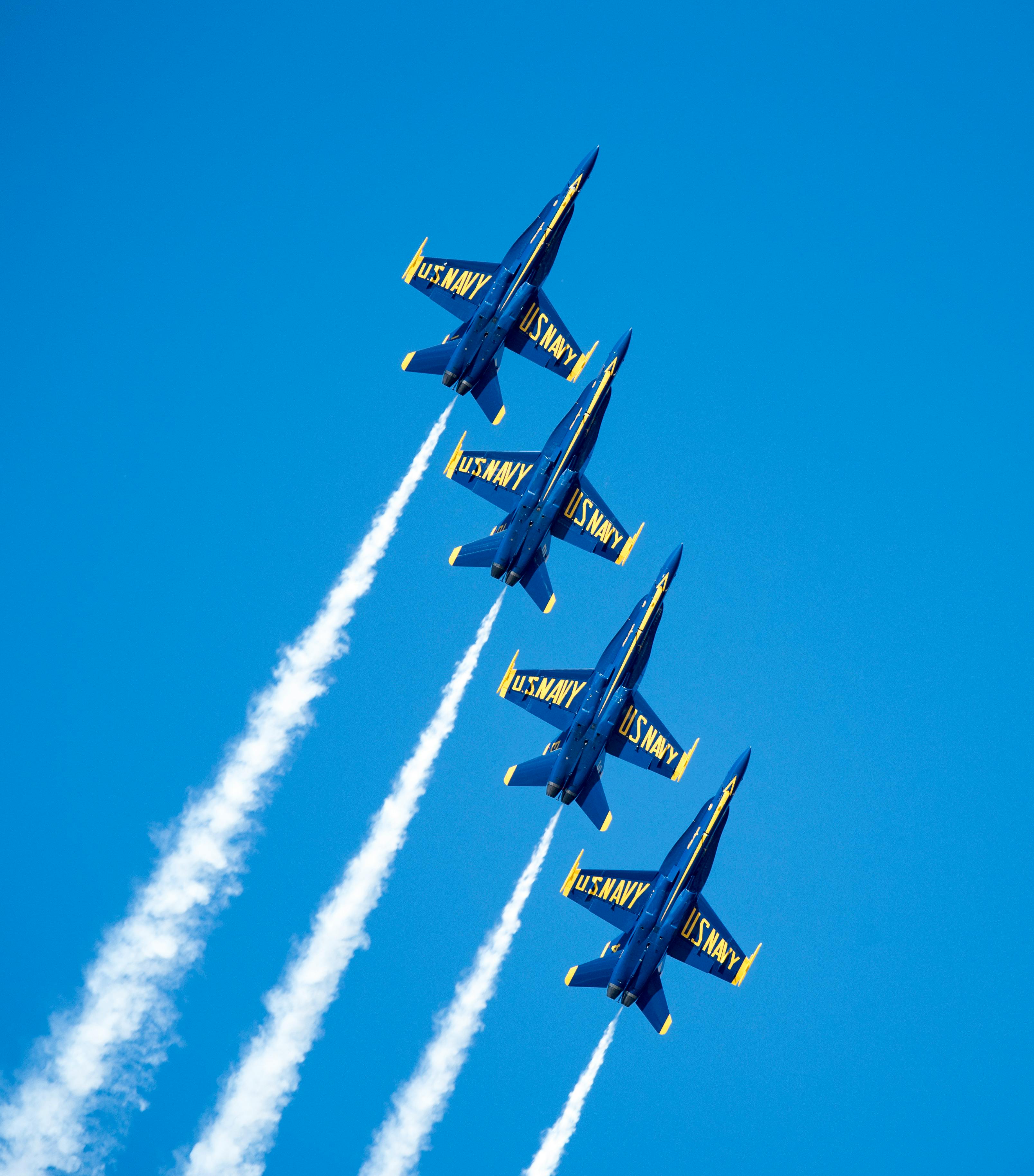 Blue Air Craft · Free Stock Photo