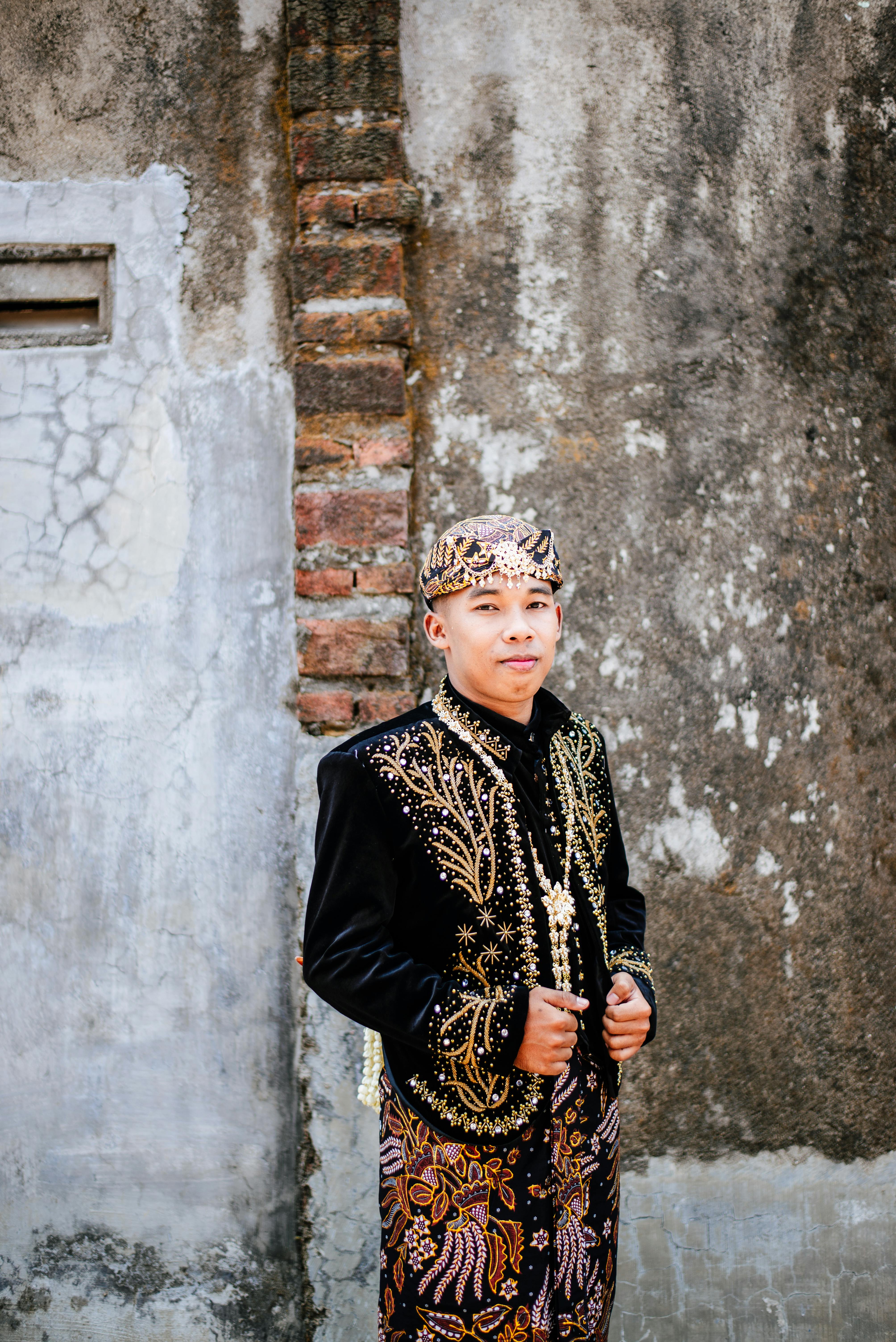 Traditional Javanese Attire Wedding Portrait · Free Stock Photo