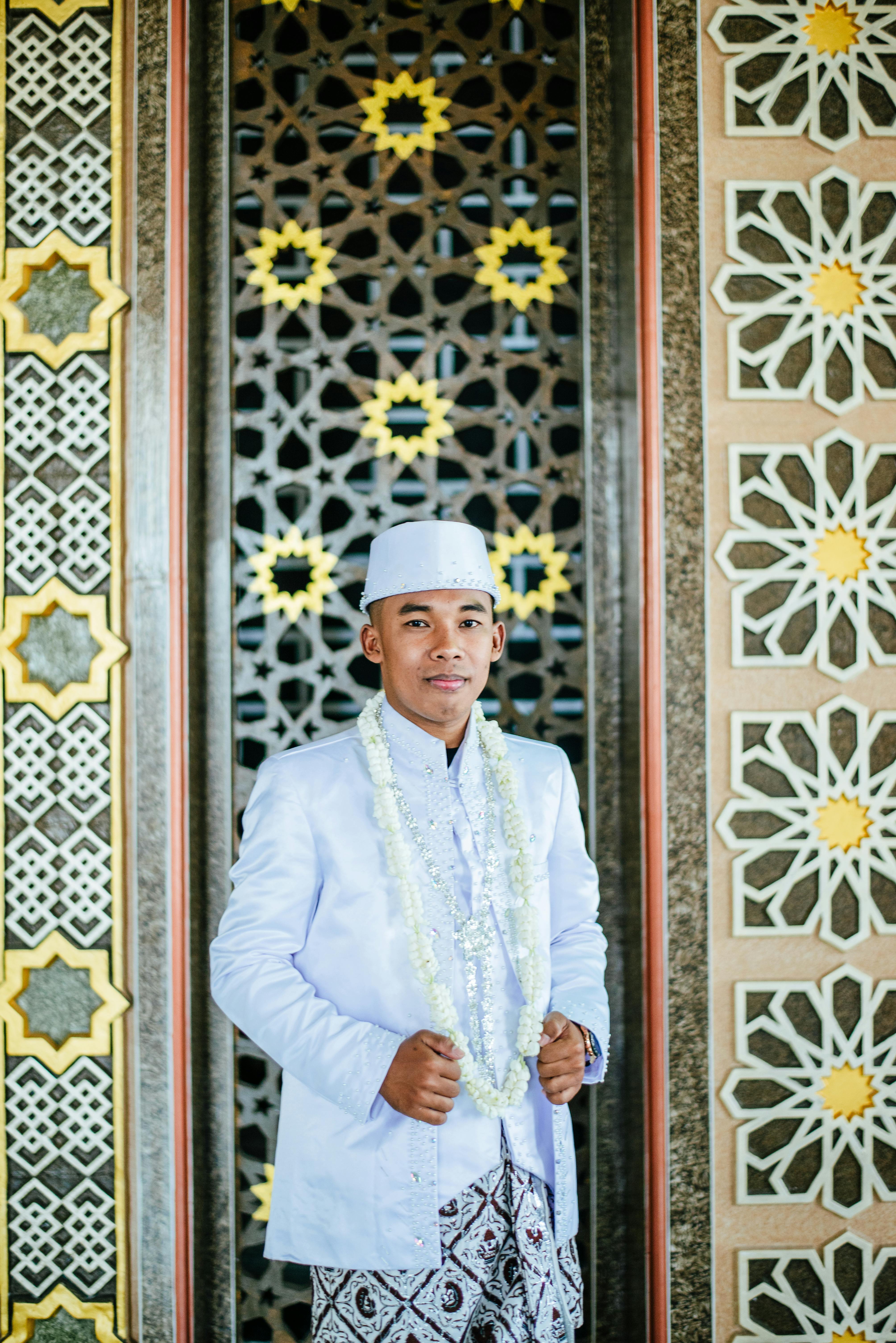 Traditional Javanese Wedding Attire Portrait · Free Stock Photo