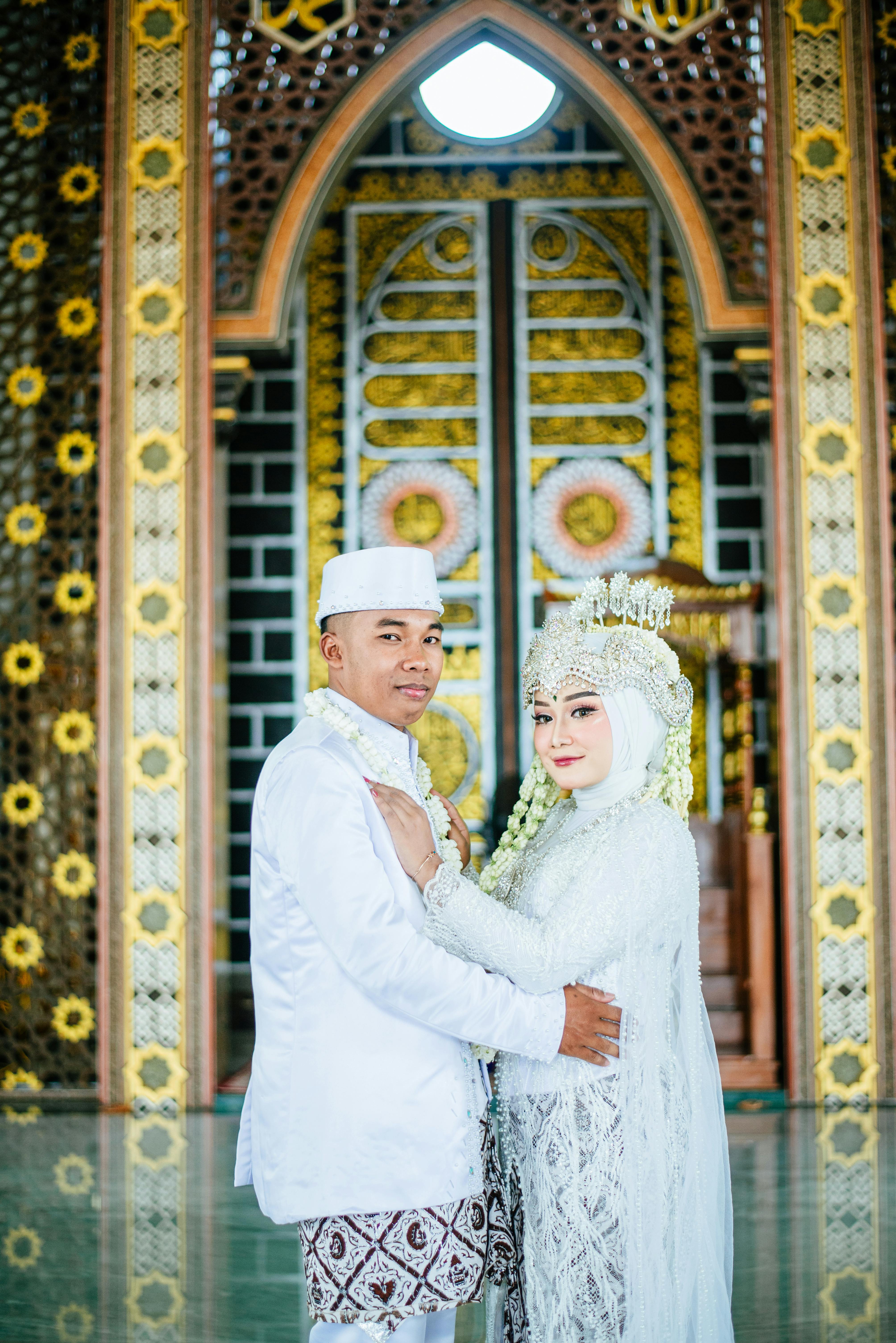 Traditional Javanese Wedding Couple Portrait · Free Stock Photo