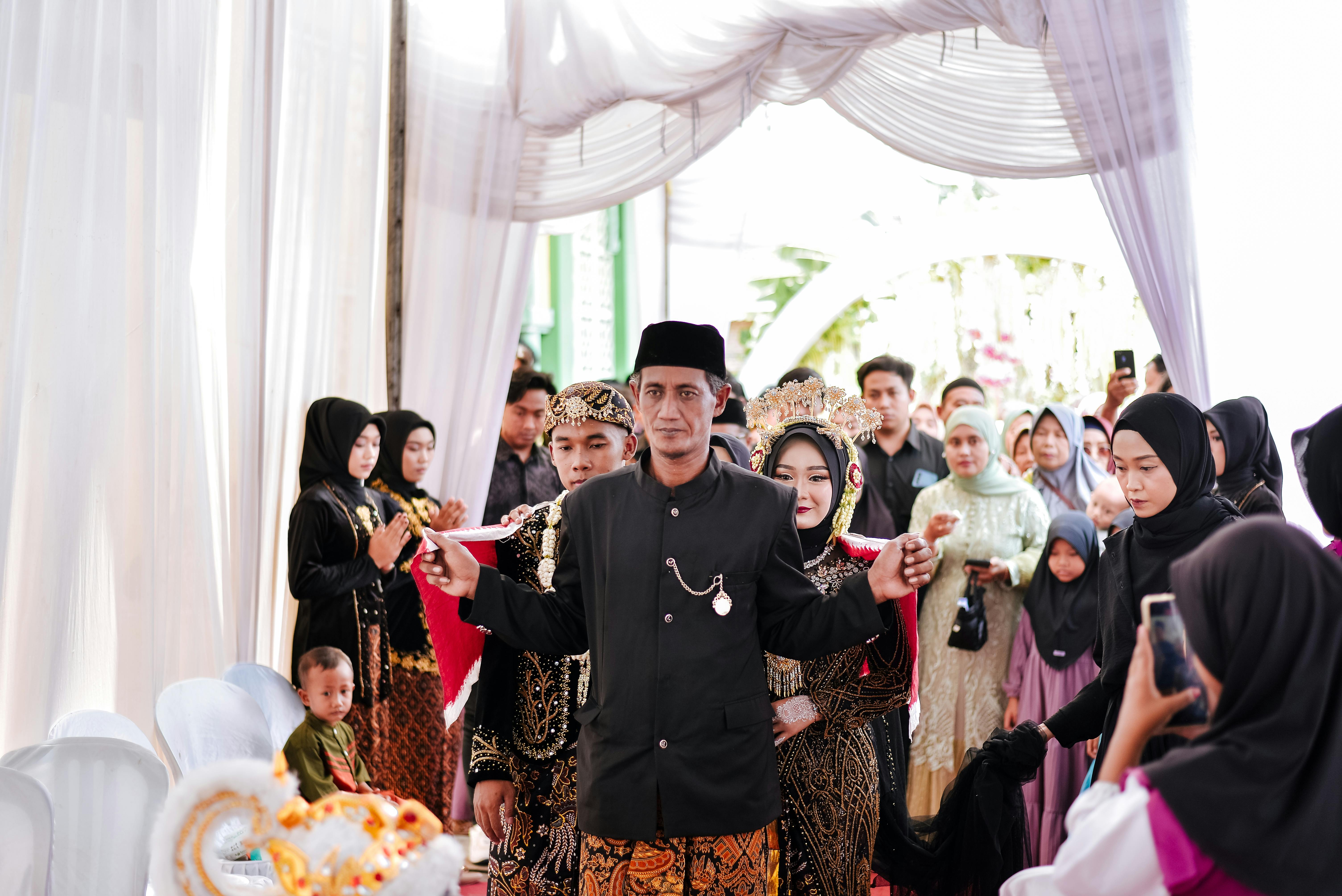 Traditional Javanese Wedding Ceremony Celebration · Free Stock Photo