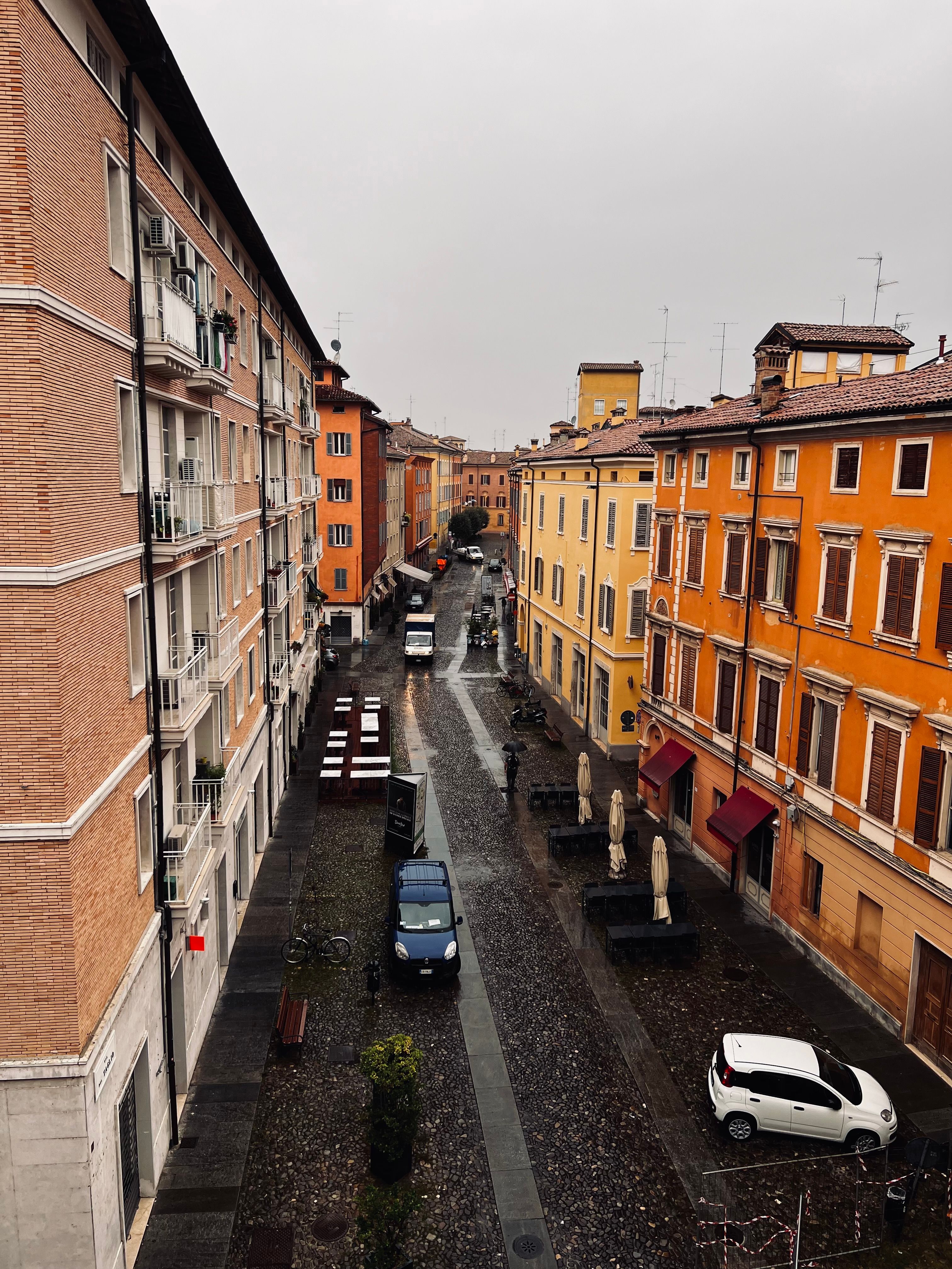 Cozy Street in Modena, Italy on a Rainy Day · Free Stock Photo