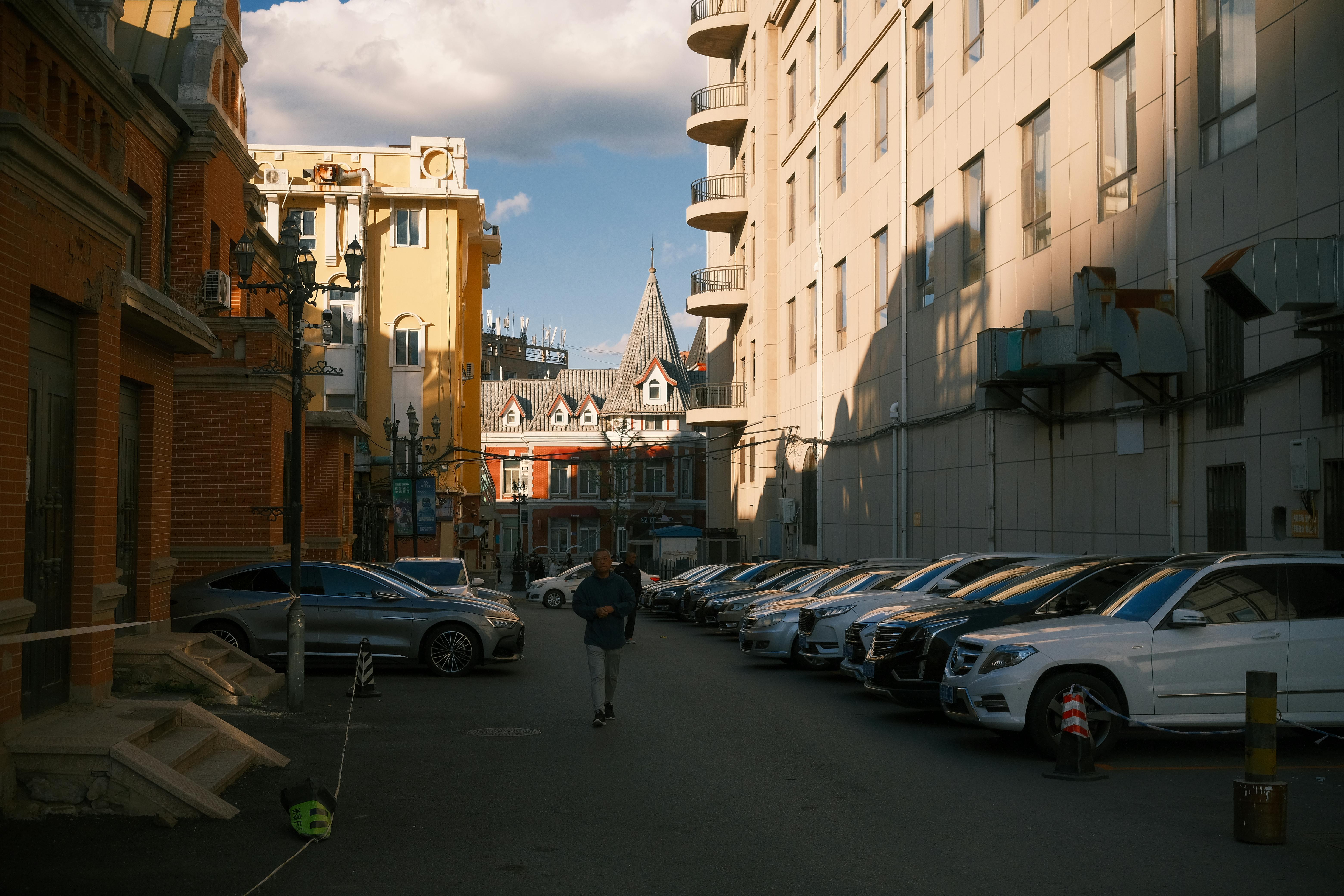 Building Lane Photos, Download The BEST Free Building Lane Stock Photos ...