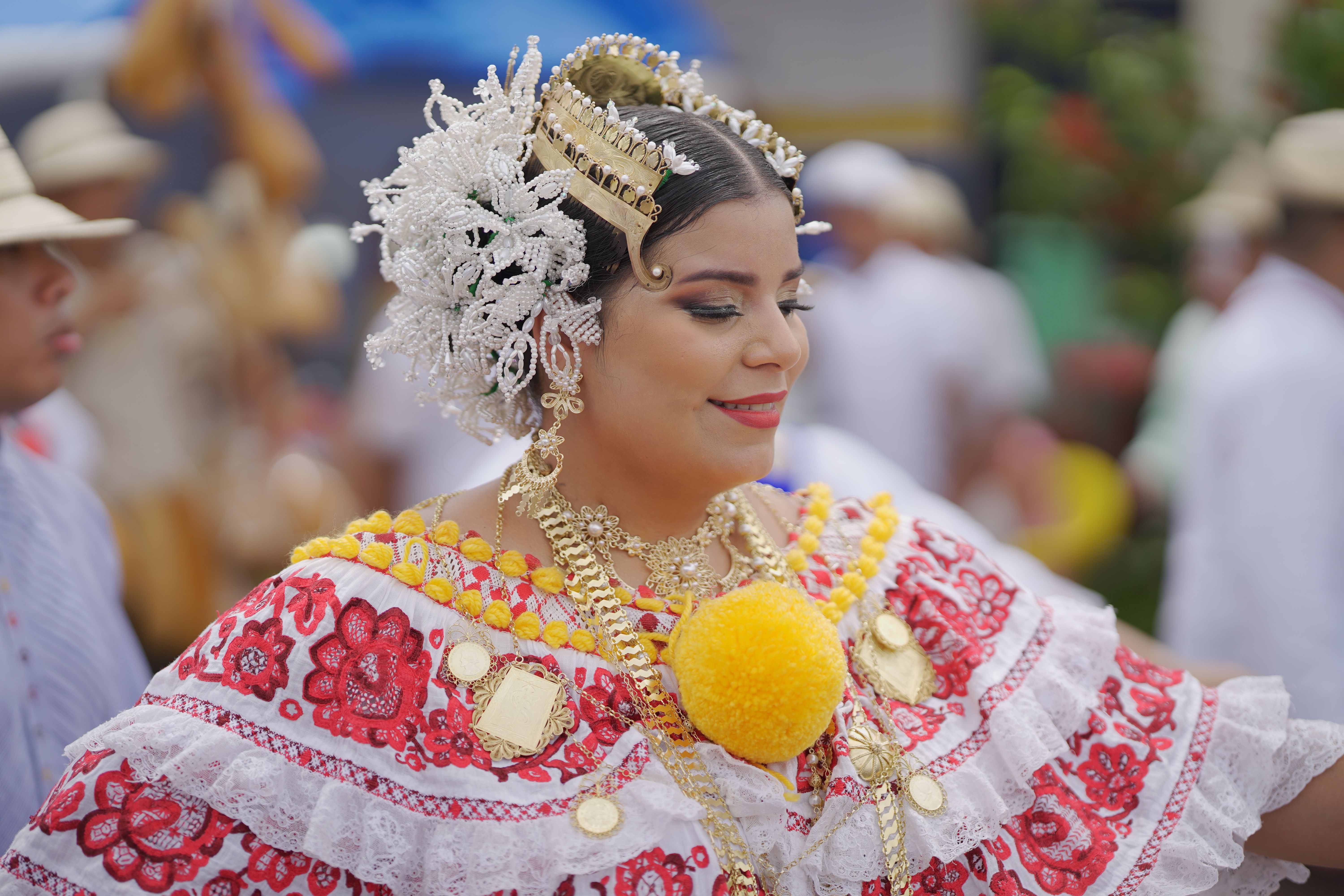 Panamanian Woman in Traditional Pollera Dress · Free Stock Photo