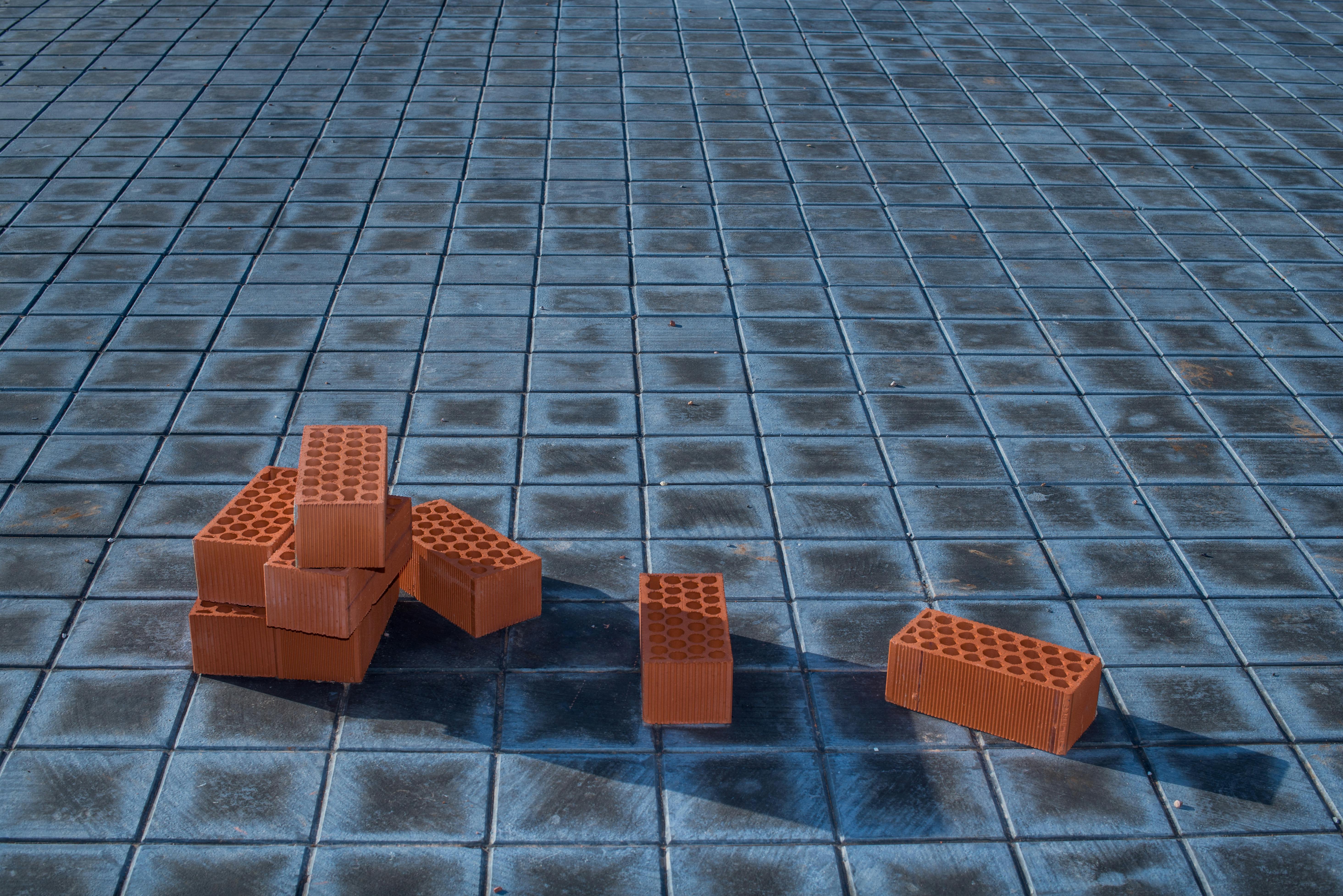 Brick Positioning Photos, Download The BEST Free Brick Positioning ...