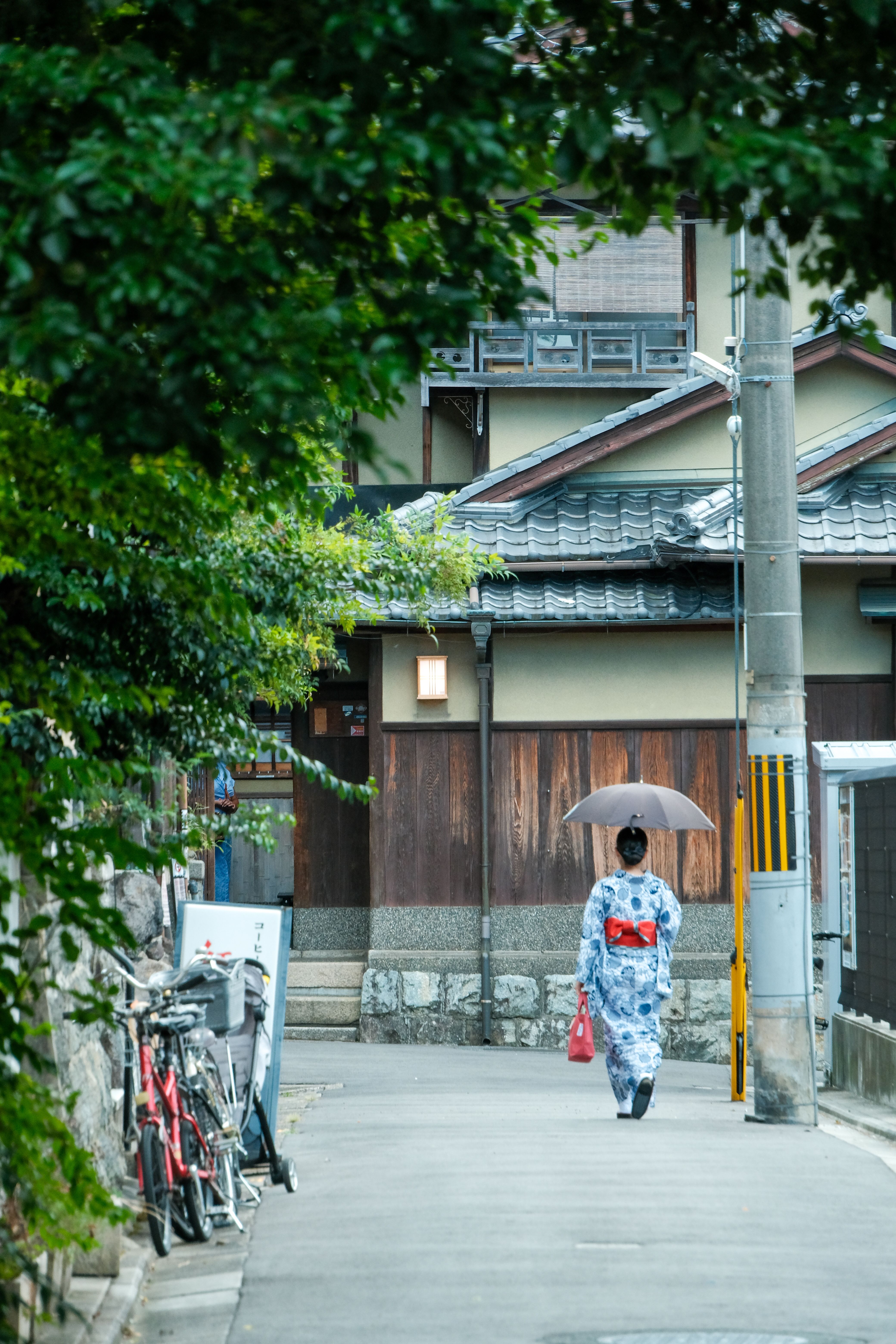 Traditional Kimono Walk in Historic Kyoto · Free Stock Photo