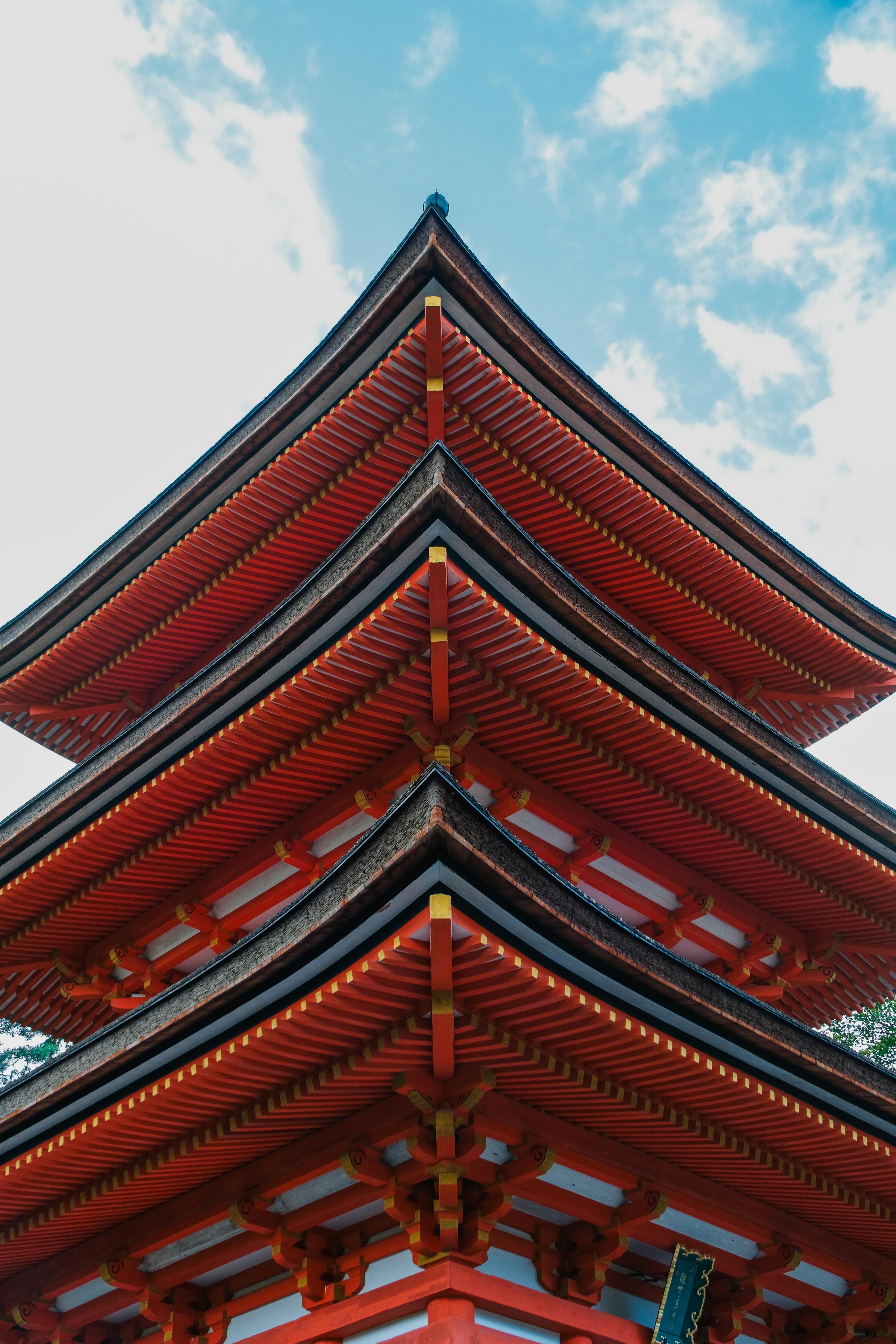 Traditional Japanese Pagoda Roof Architecture · Free Stock Photo