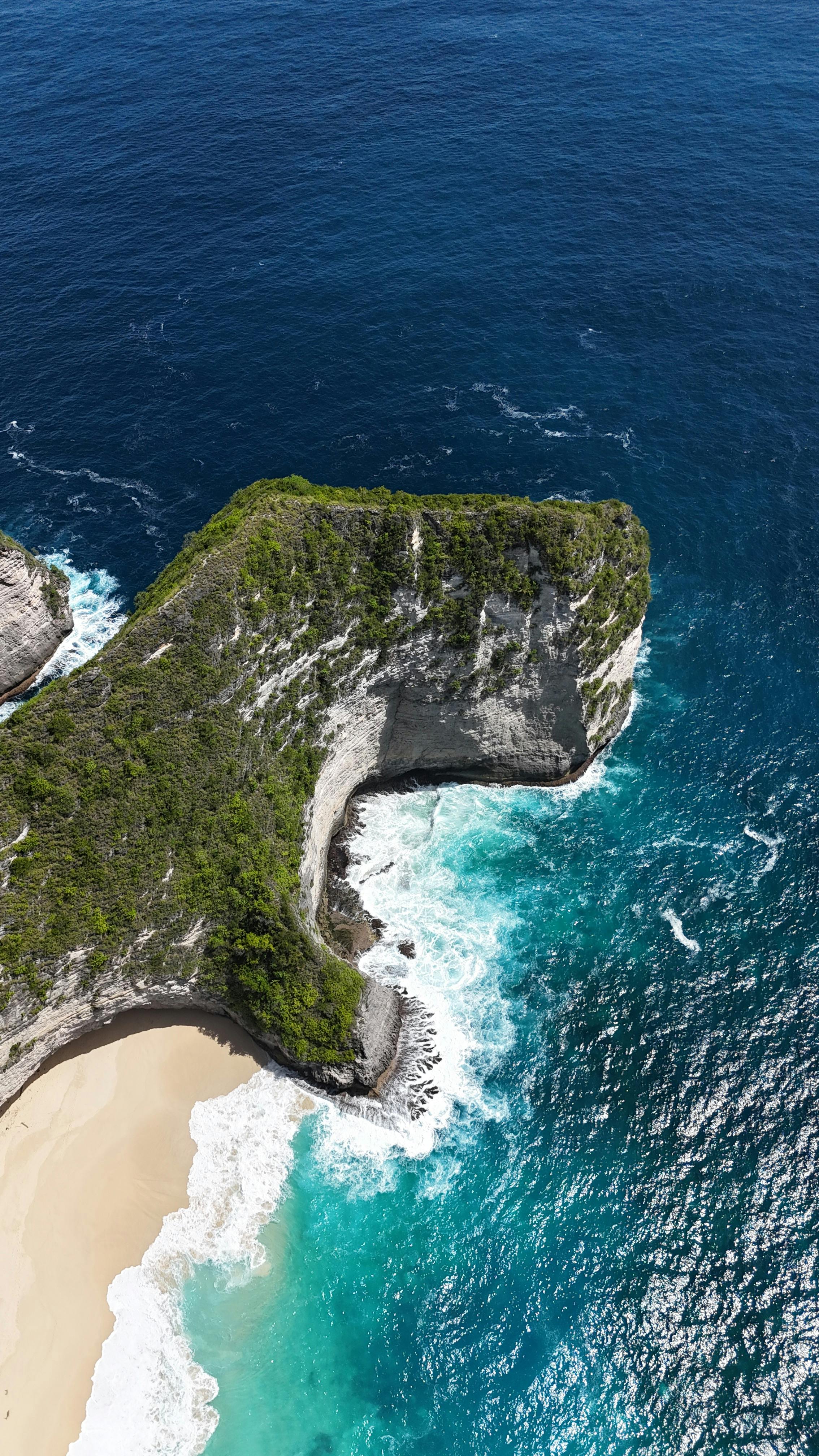 Stunning Aerial View of Nusa Penida Island Coast · Free Stock Photo