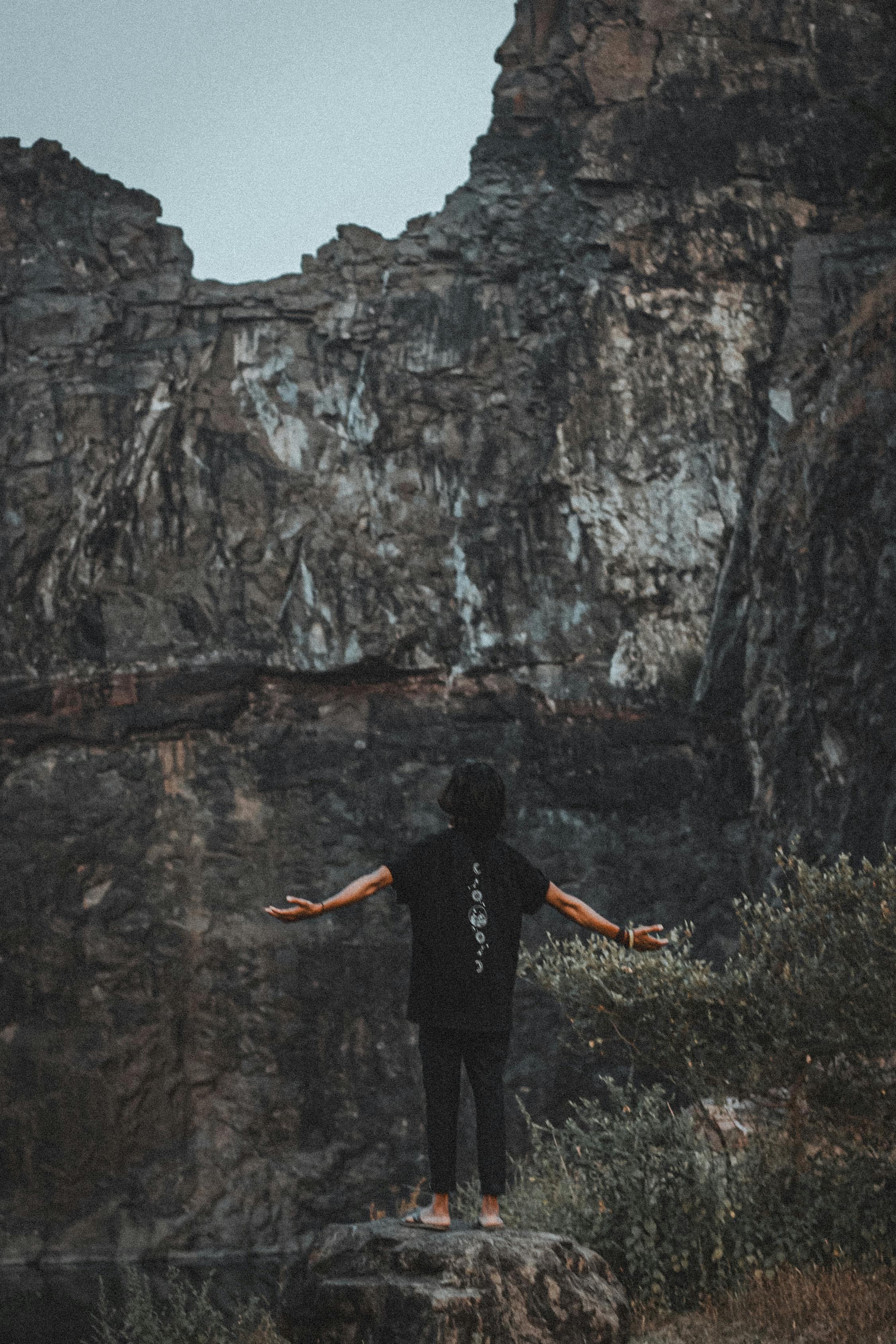 Sad Man On A Cliff Photos, Download The BEST Free Sad Man On A Cliff ...