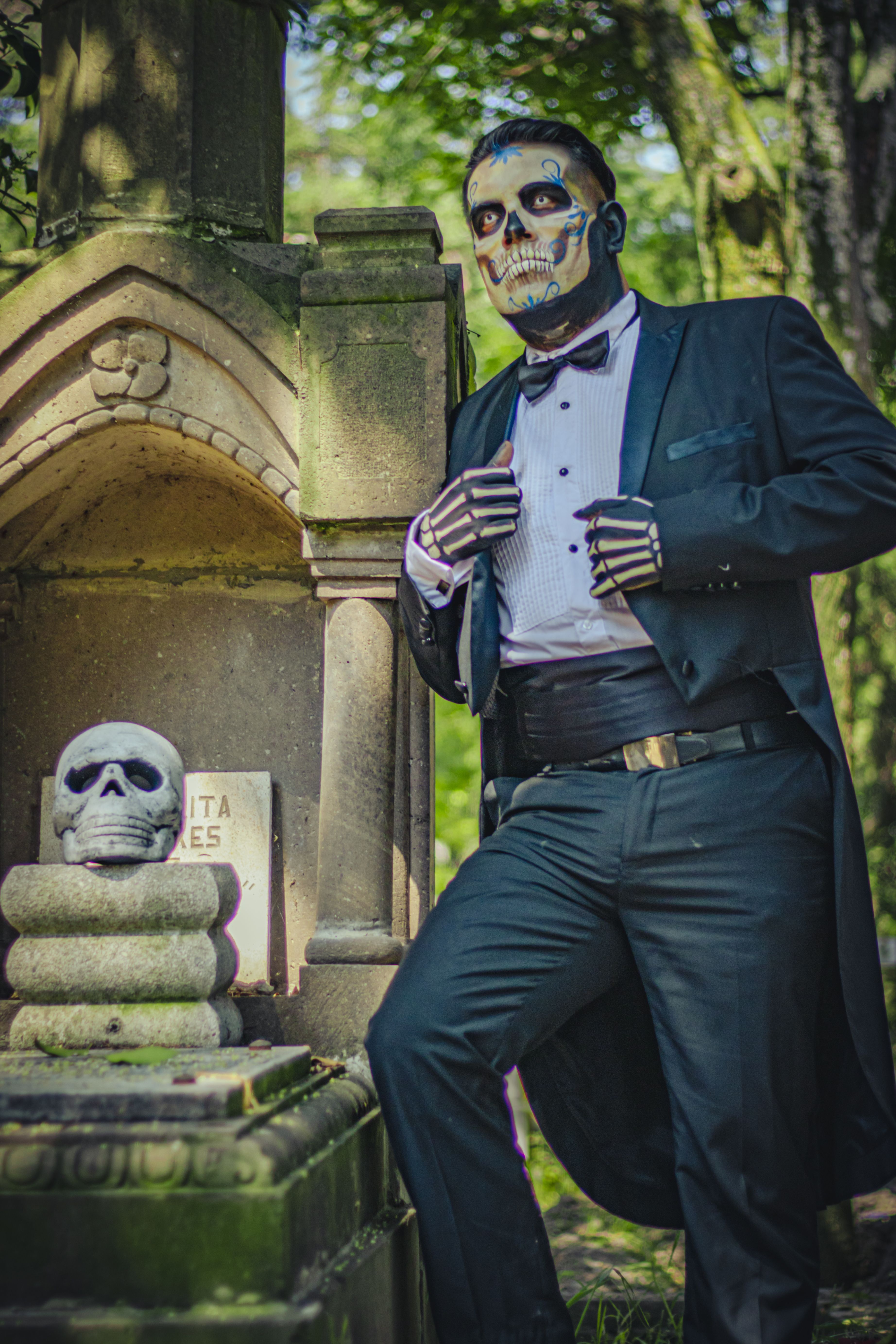 Elegant Catrin at Dia de los Muertos Celebration · Free Stock Photo