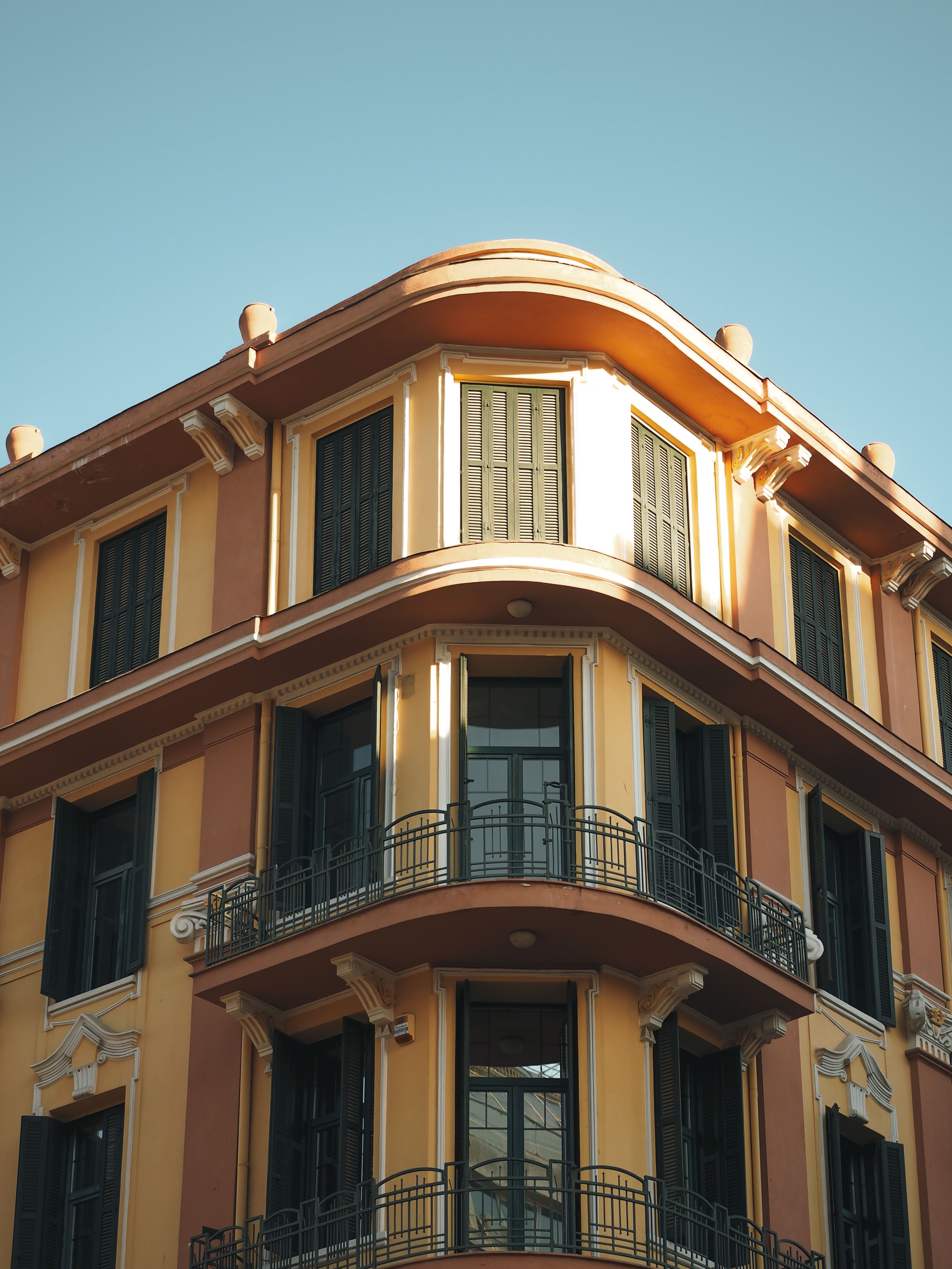 Elegant Historic Building with Art Deco Style · Free Stock Photo