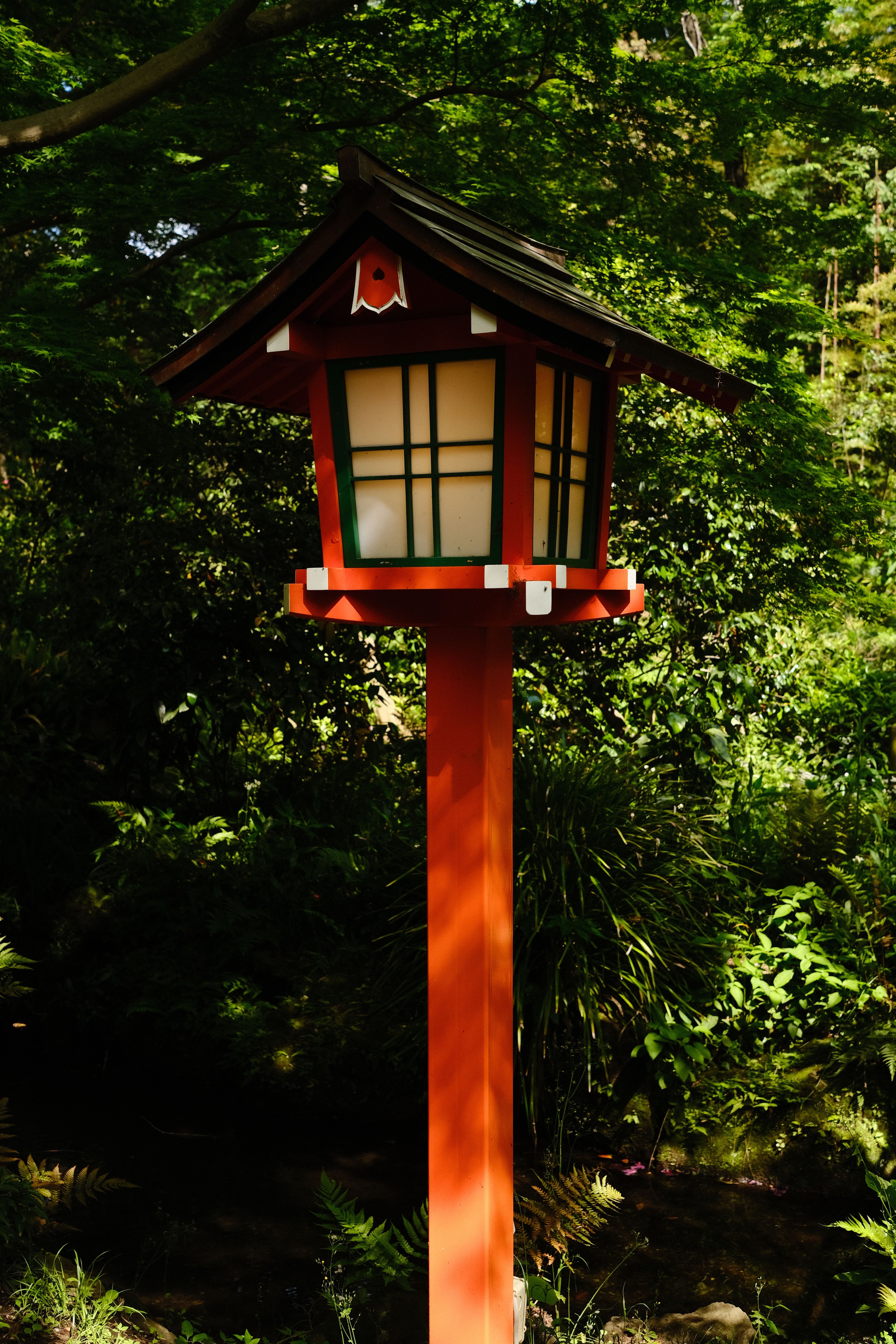 Traditional Japanese Lantern in Tranquil Garden Setting · Free Stock Photo