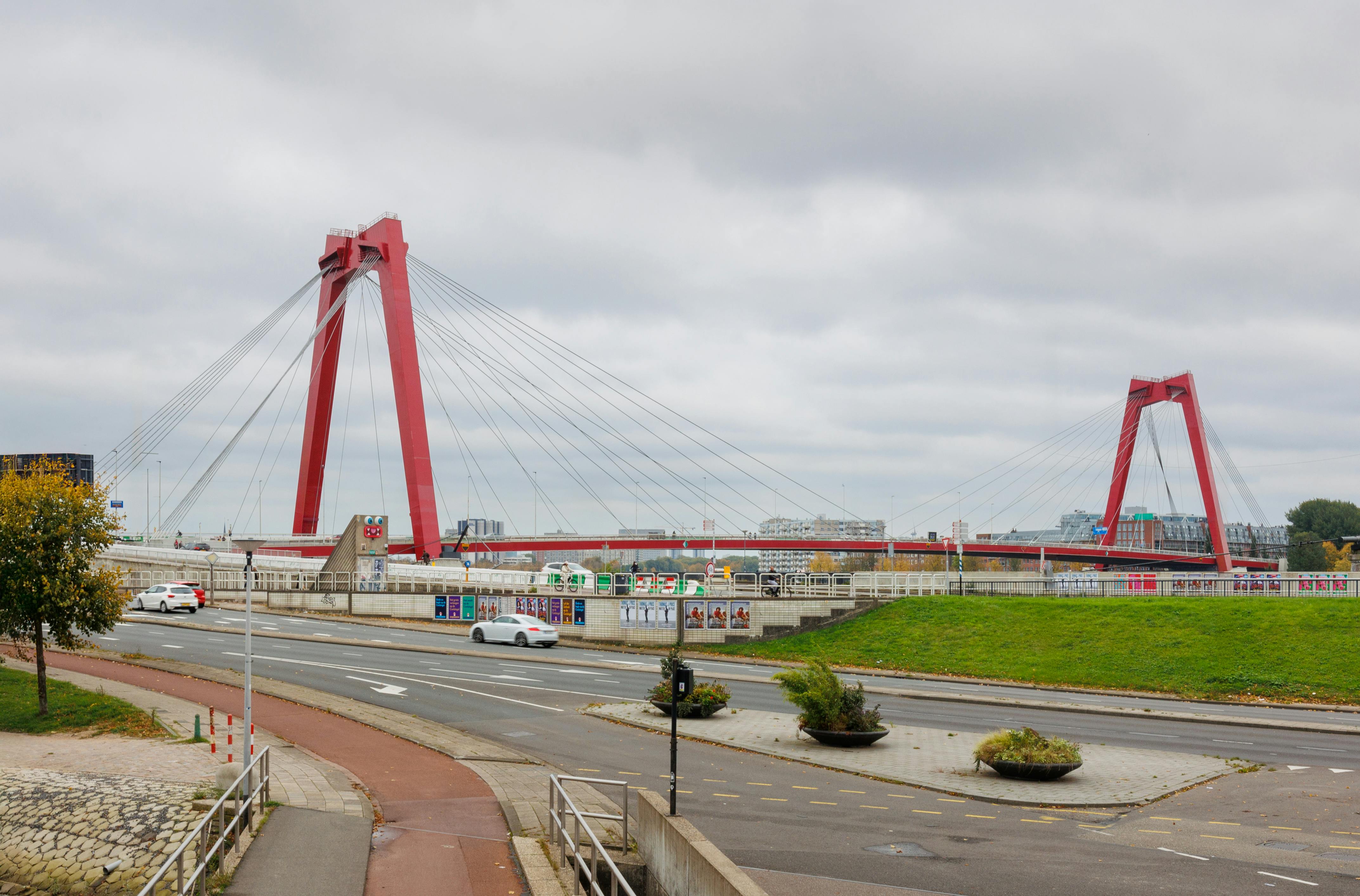 Willemsbrug Suspension Bridge in Rotterdam · Free Stock Photo