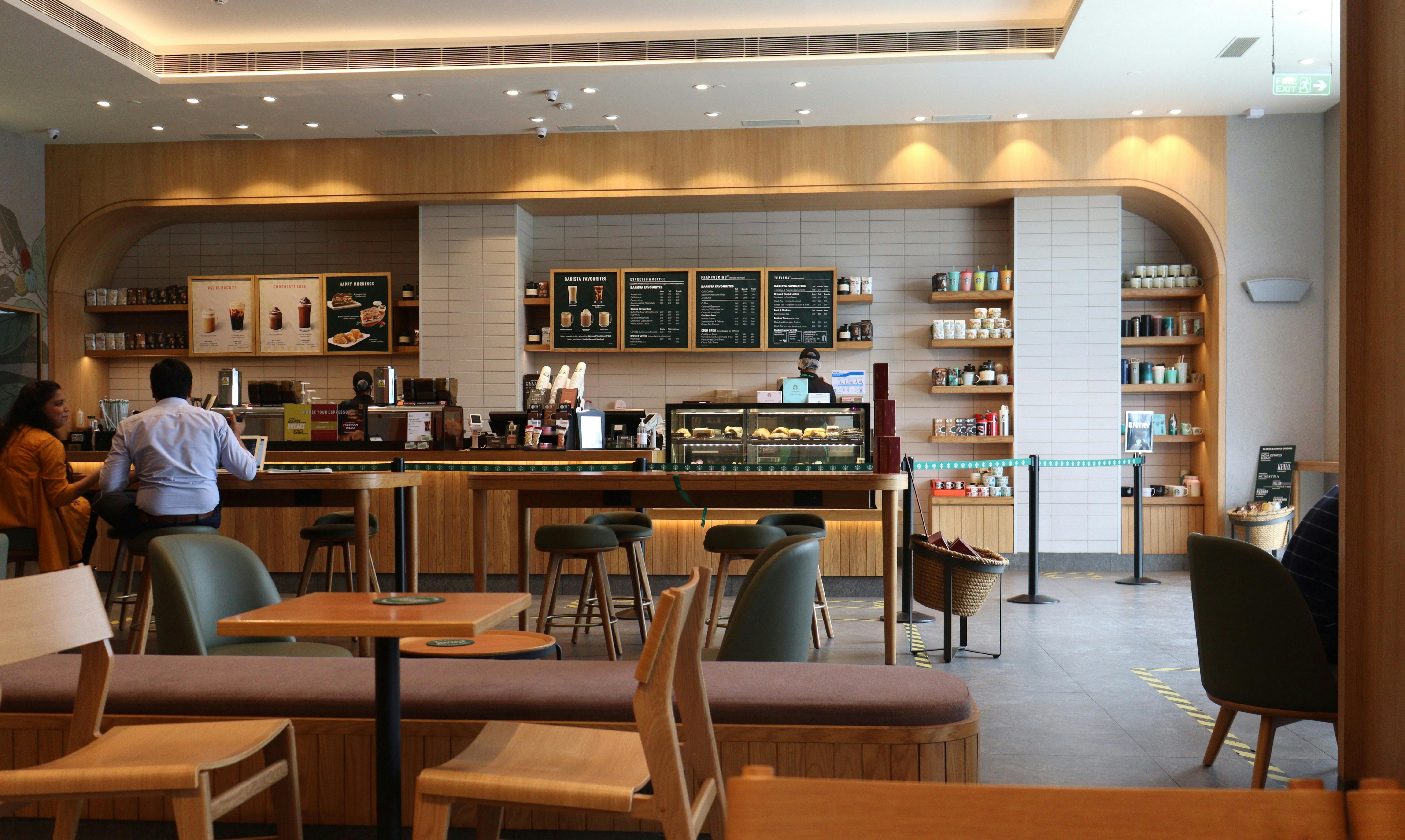 Interior De Cafetería · Foto de stock gratuita