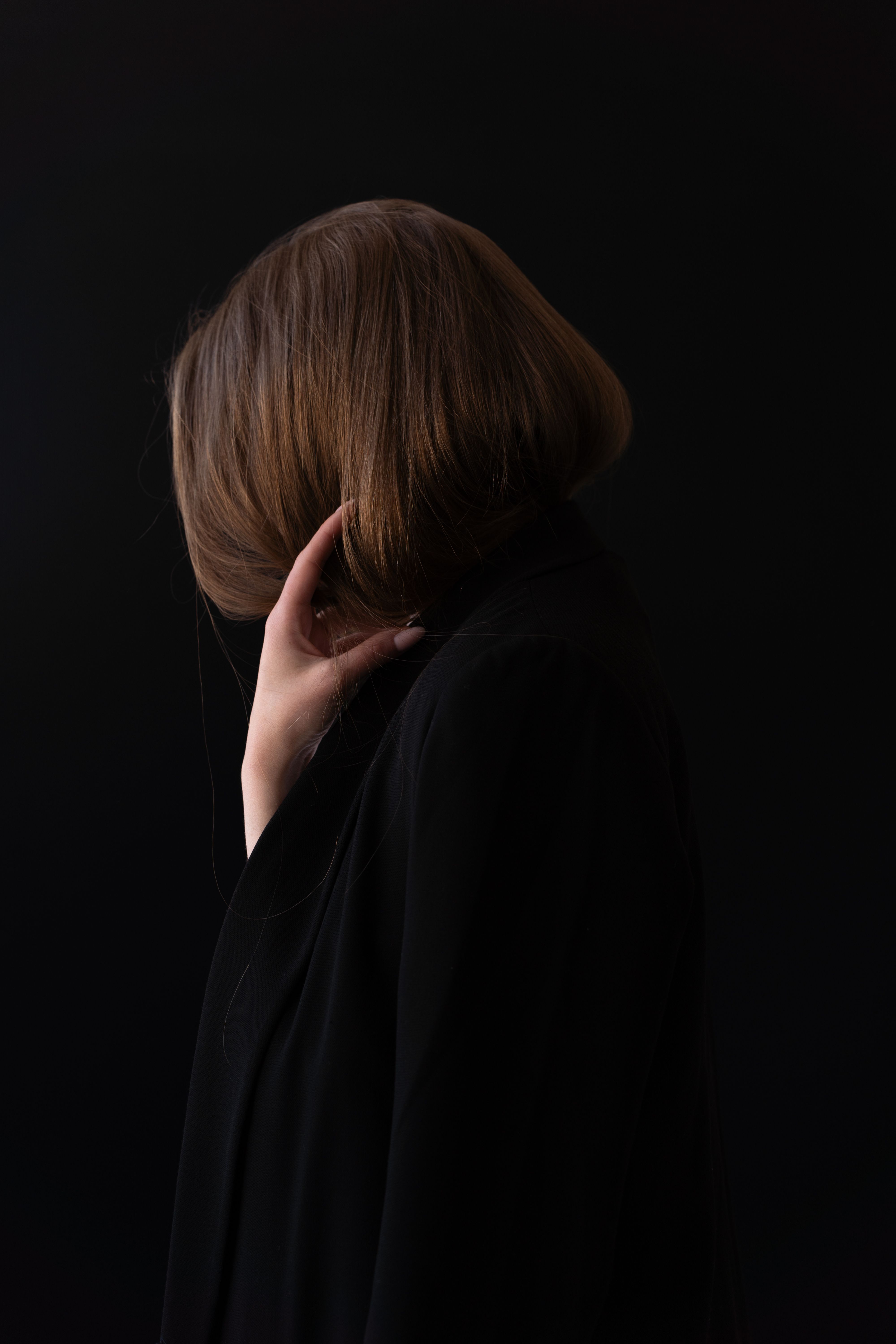 Girl Showing Her Back Dark Aesthetic Photos, Download The BEST Free ...